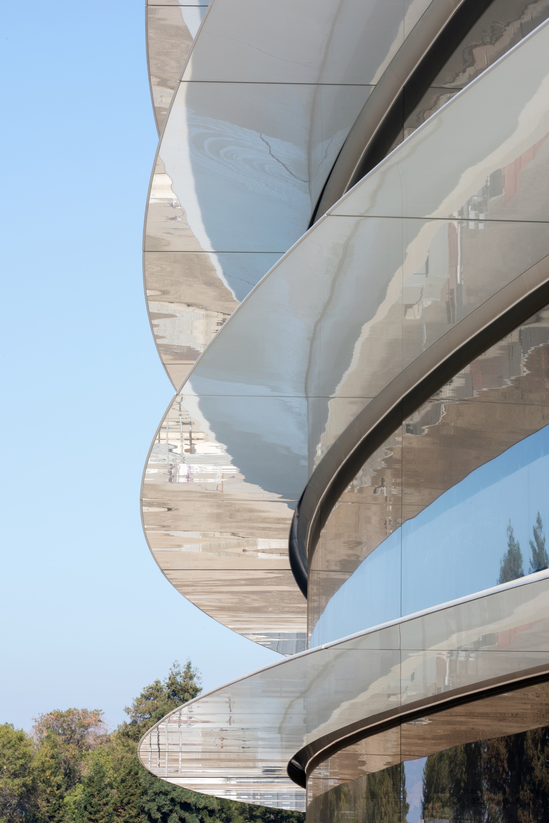 Gallery of 2.8 Million-square-foot Apple Campus to Open in April... And ...