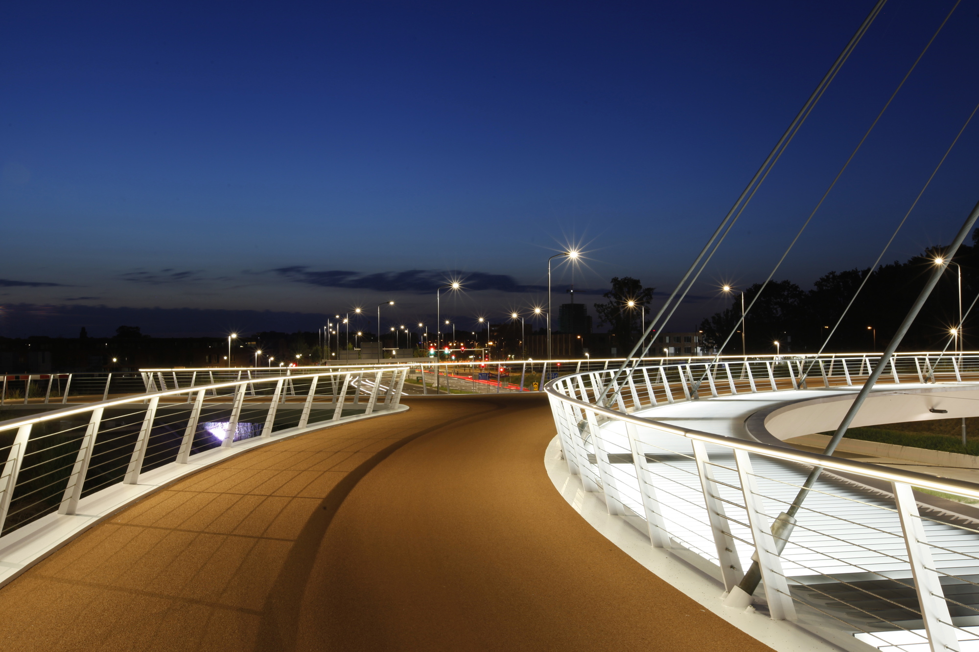 Gallery of Hovenring, Circular Cycle Bridge / ipv Delft - 20