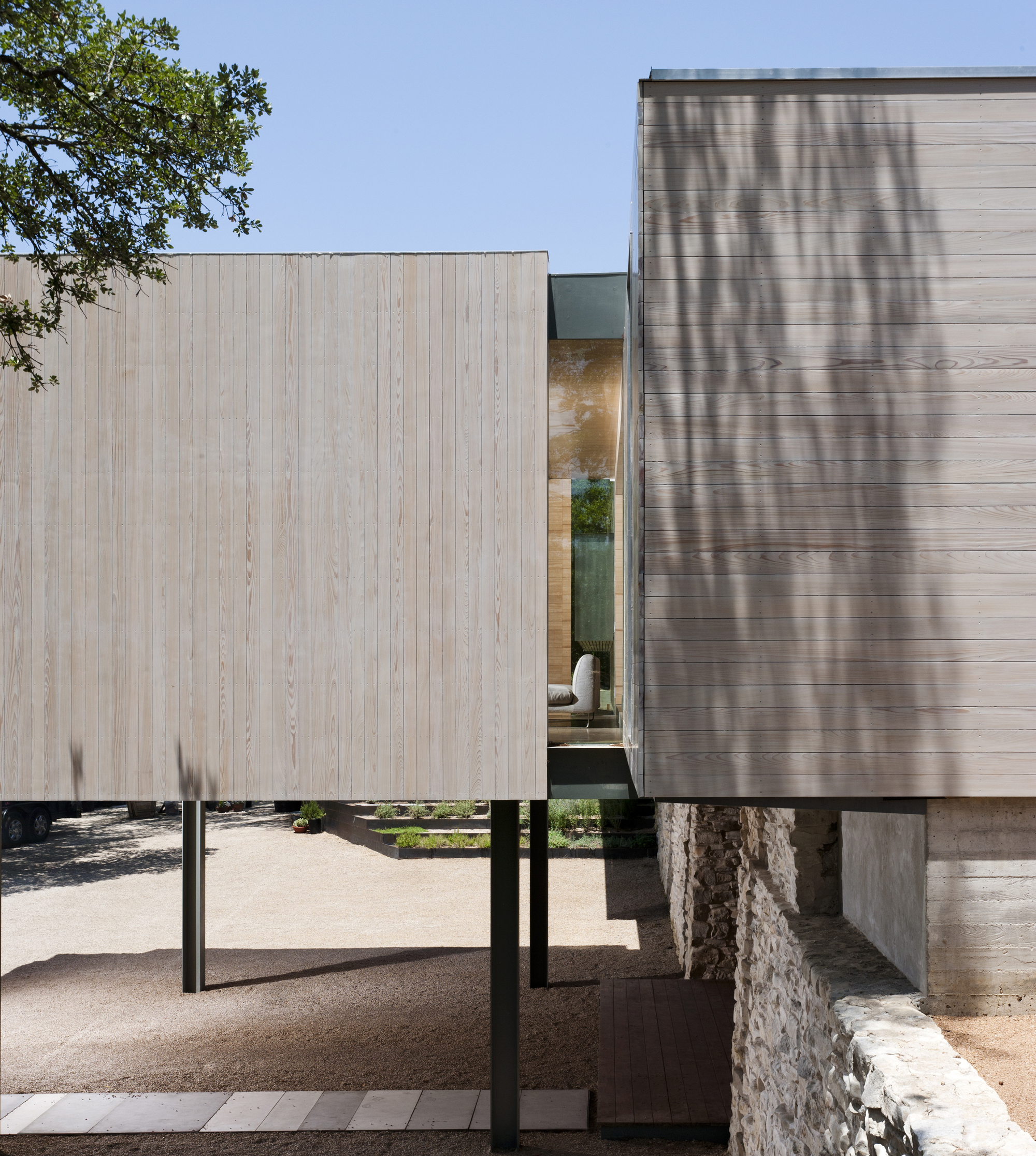 Gallery of Balcones House / Pollen Architecture & Design - 2
