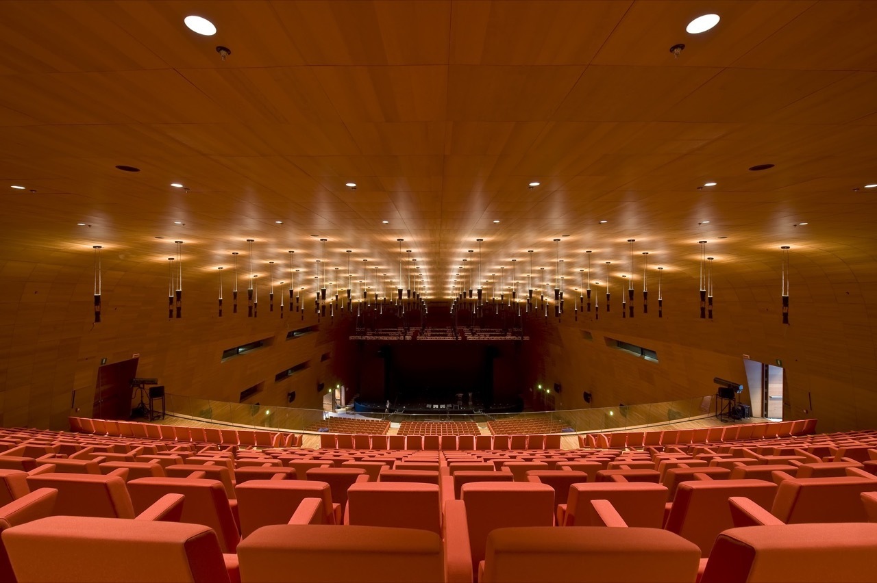 Gallery of Acoustics and Auditoriums: 30 Sections to Guide Your Design - 50