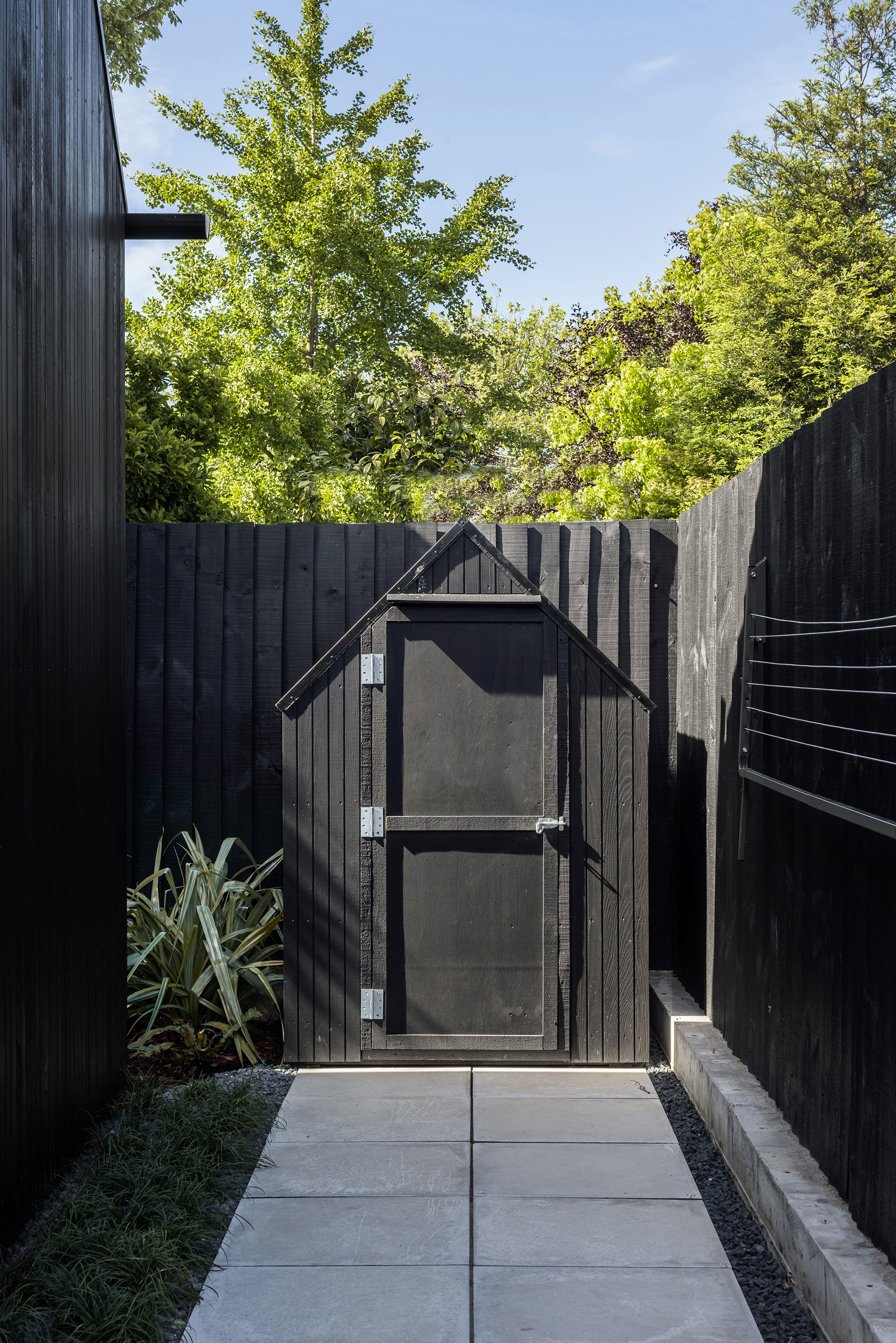 Gallery of Urban Cottage / CoLab Architecture - 12