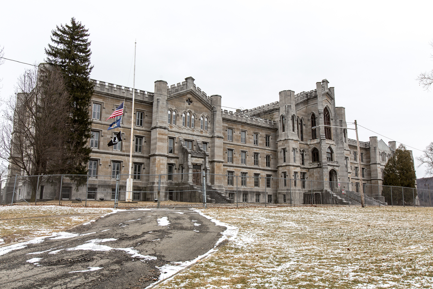 Gallery of These Images of Abandoned Insane Asylums Show Architecture ...