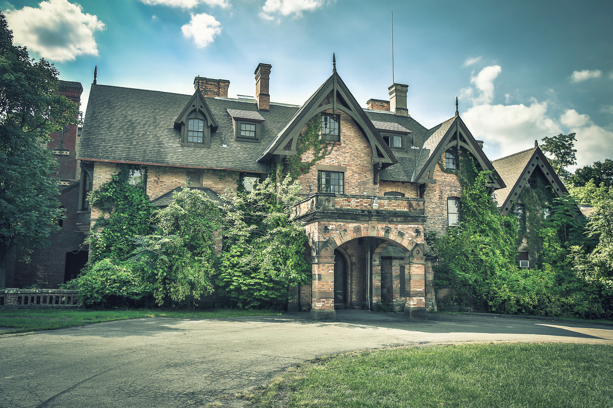 Gallery of These Images of Abandoned Insane Asylums Show Architecture ...