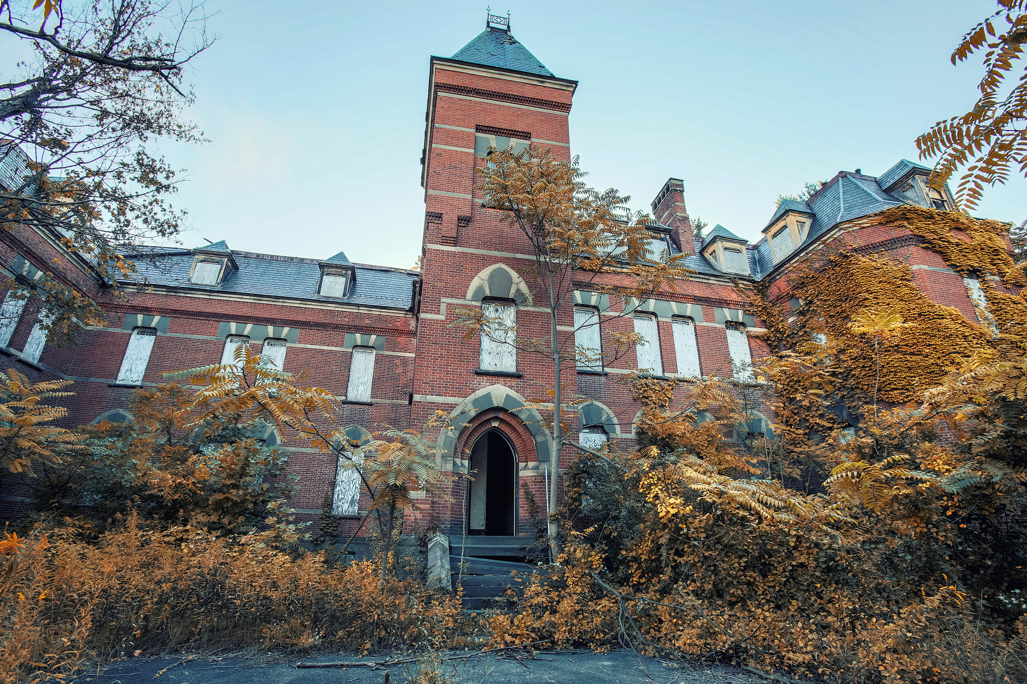 Gallery of These Images of Abandoned Insane Asylums Show Architecture ...