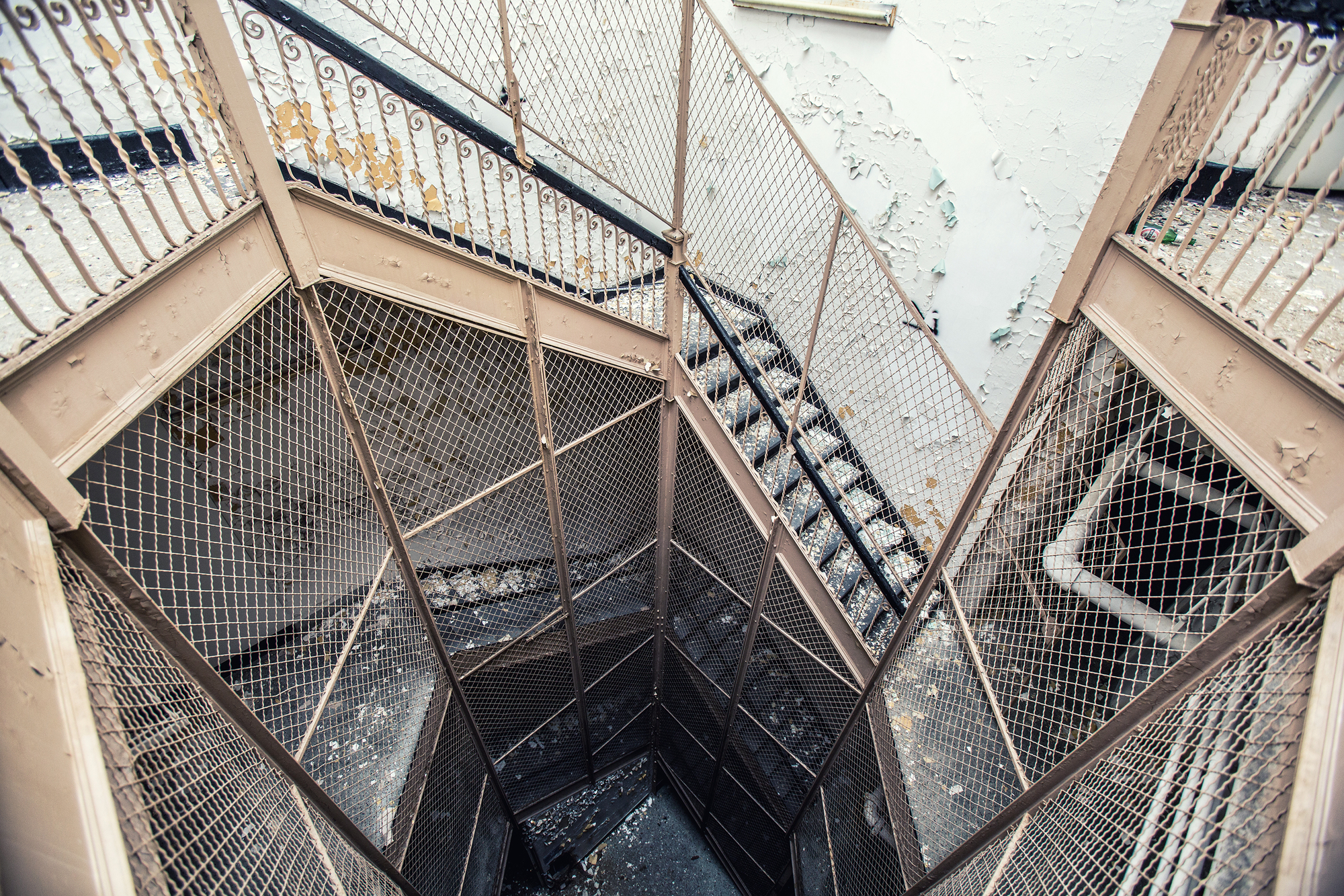 Gallery of These Images of Abandoned Insane Asylums Show Architecture ...