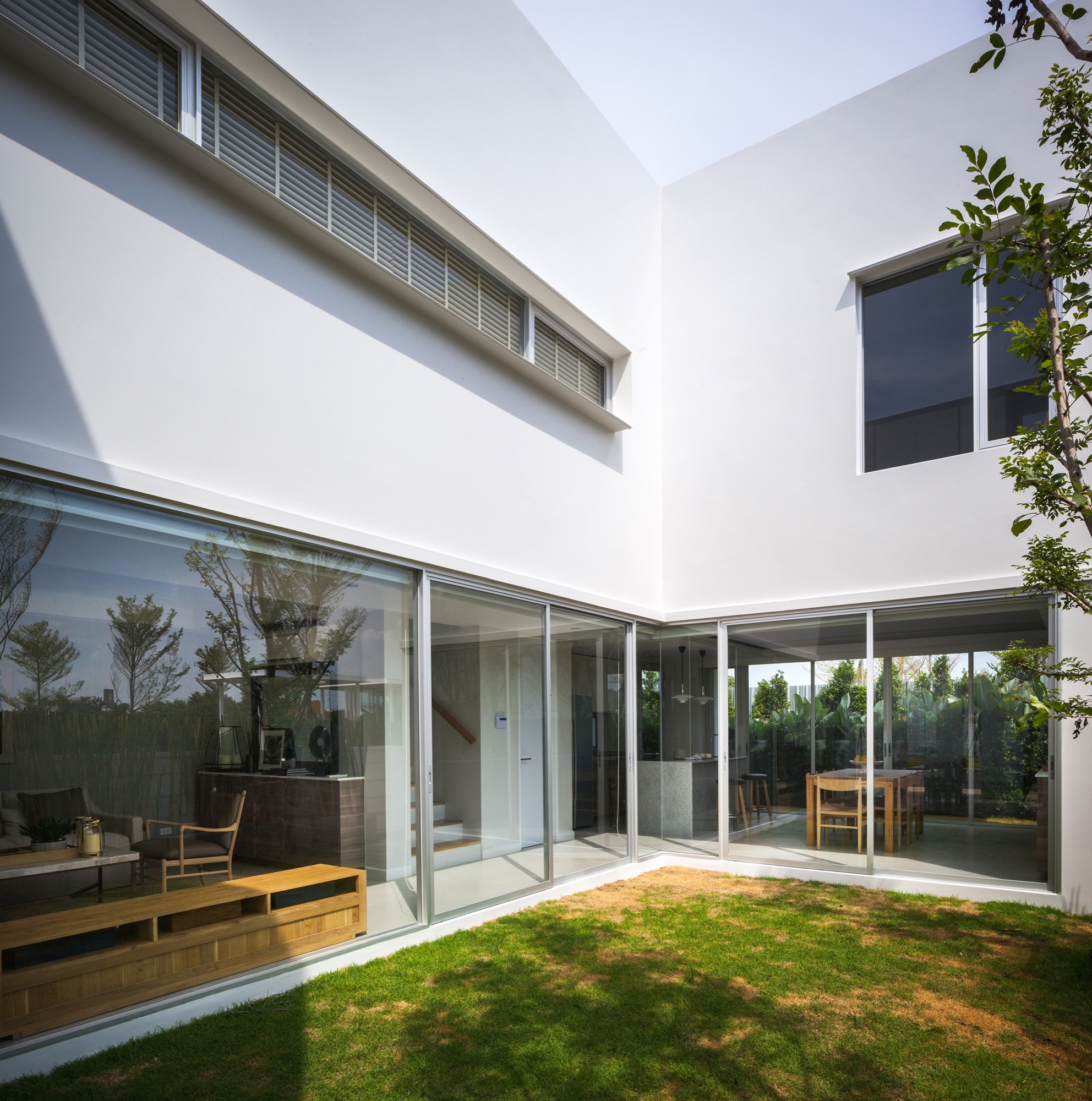 Gallery of Courtyard Villa / Black Pencils Studio - 4