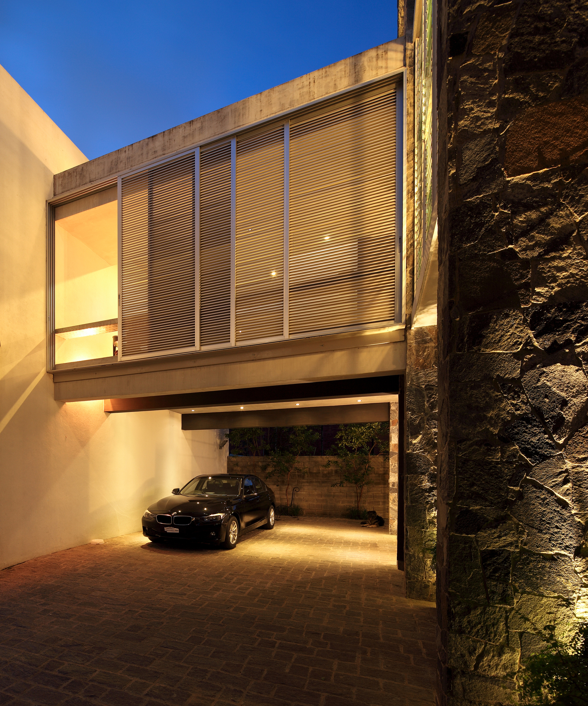 Gallery of 'Urban Envelope' Samuel House / MMGS Architects - 14
