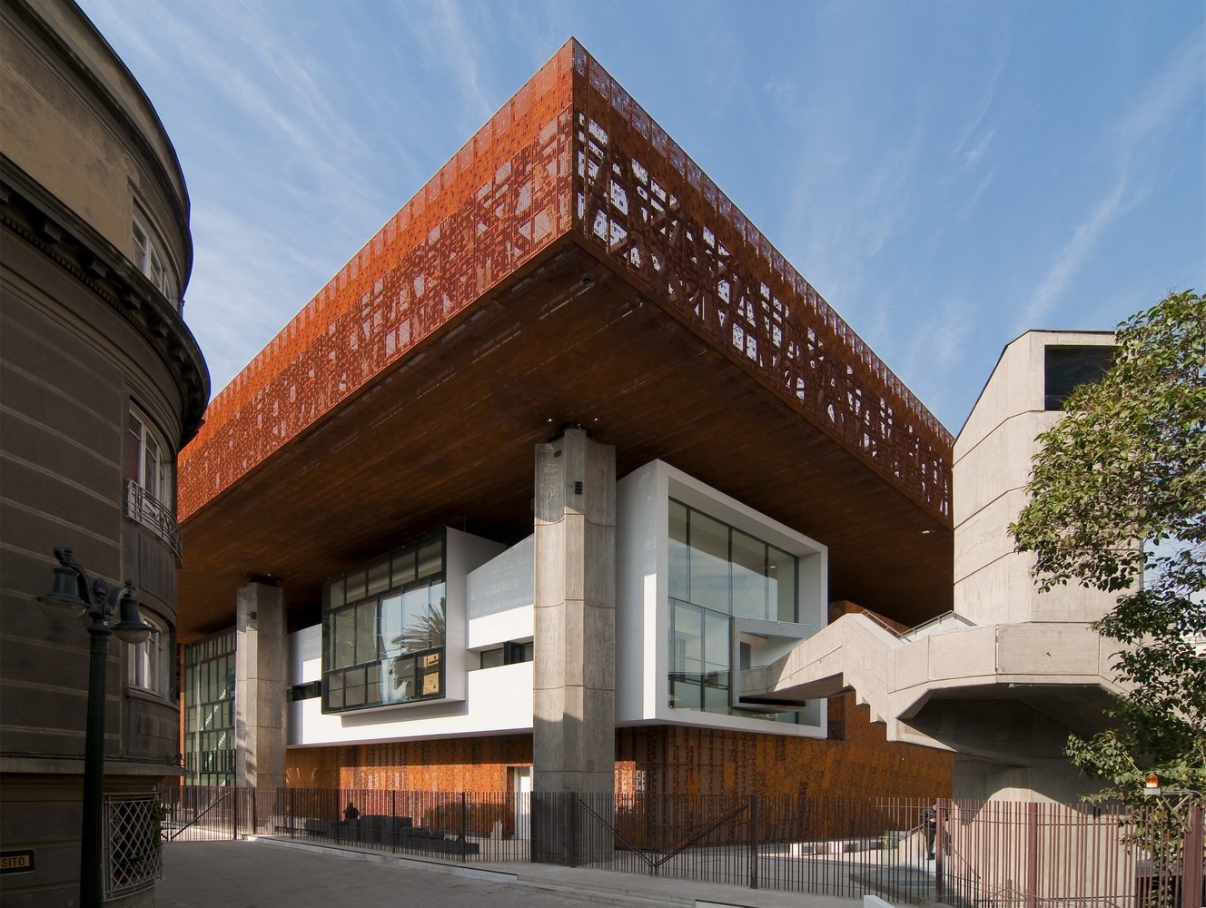 Gallery of 6 Eye-Catching Corten Steel Construction Details - 9