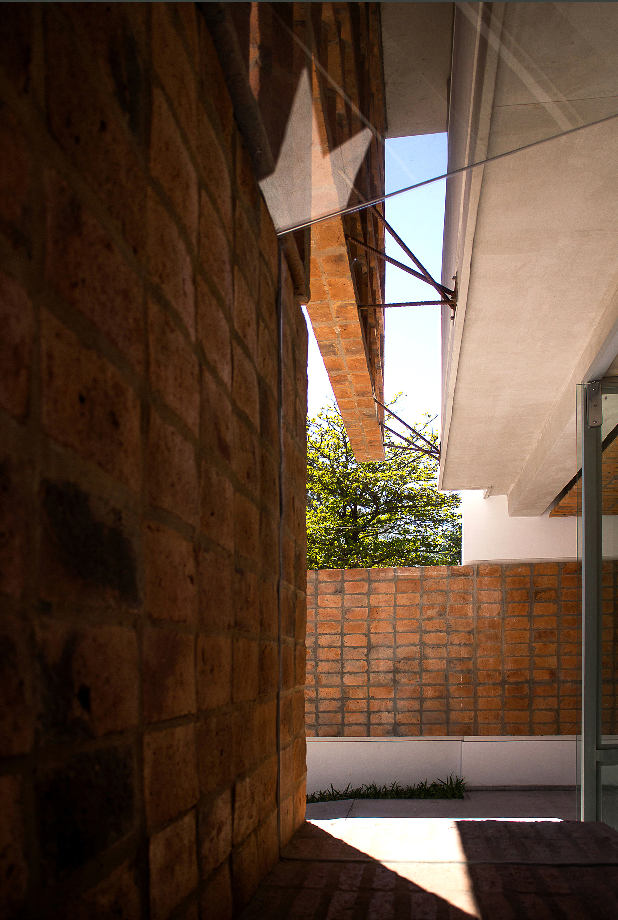Gallery of Memoir Medical Clinic / Estudio ELGUE - 8