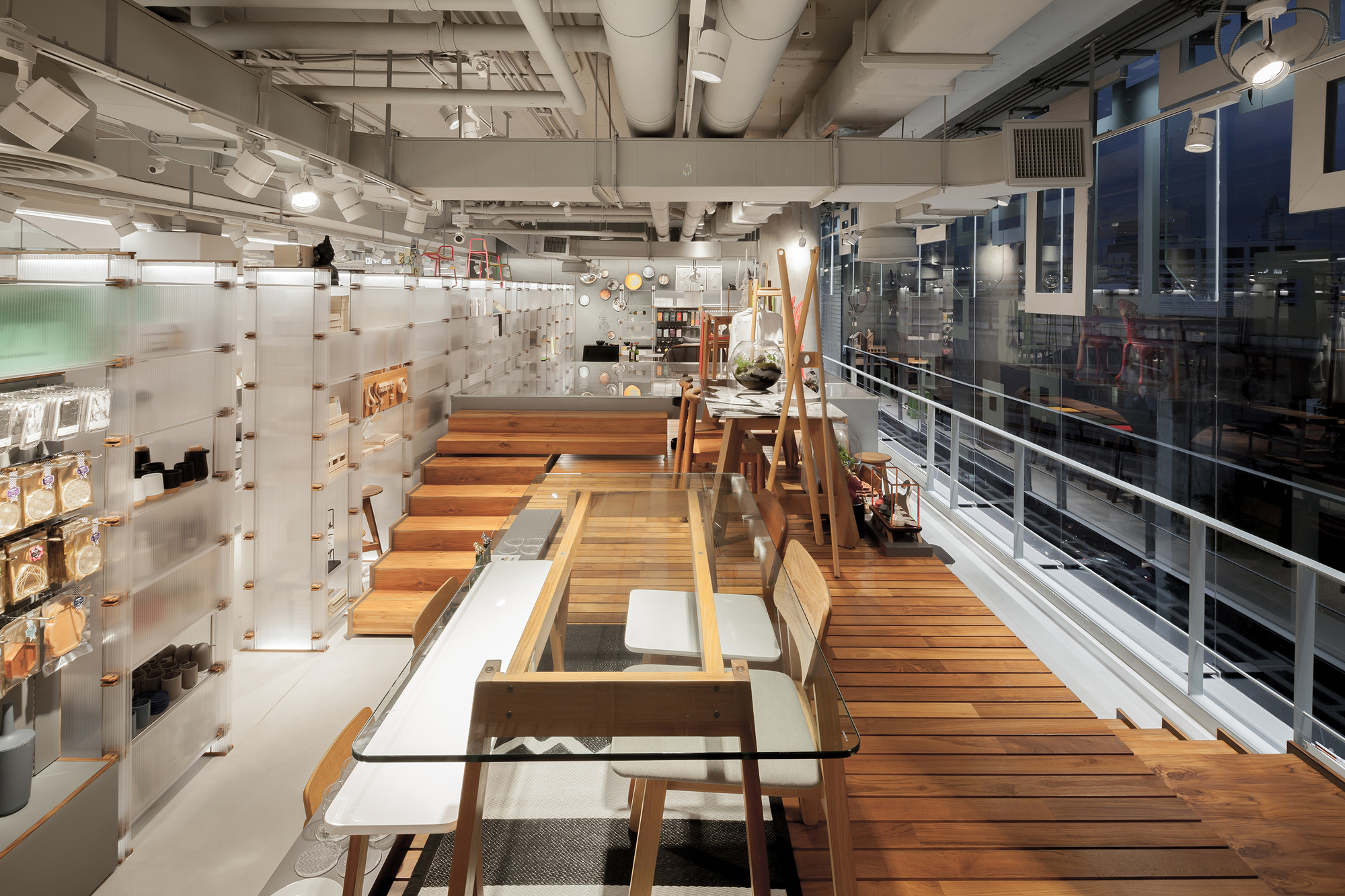 Gallery of ROOM Concept Store / Maincourse Architect - 3