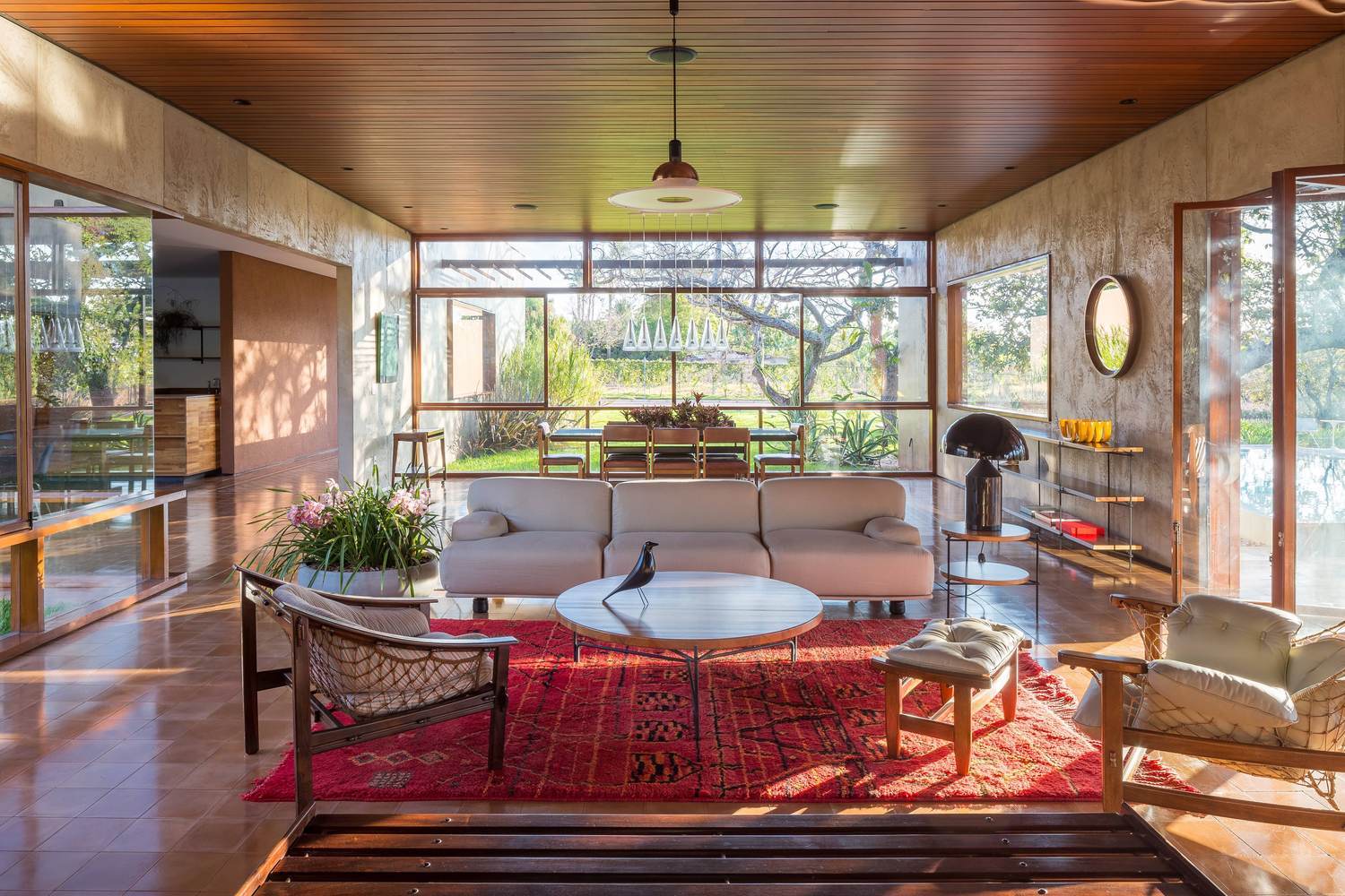 Gallery of This Brazilian House Uses Different Materials as an ...