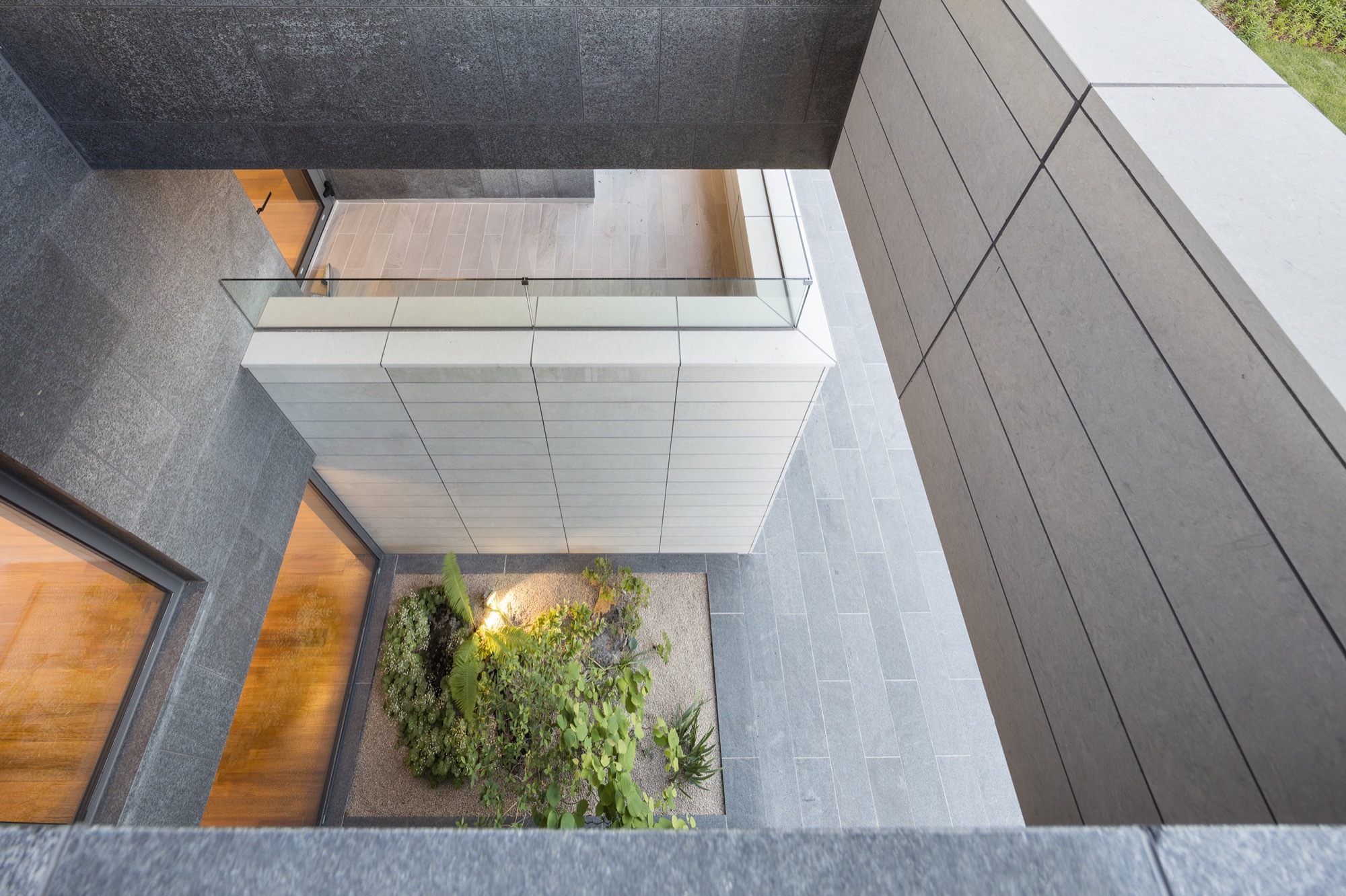 Gallery of Trio House / AXIS Architects - 6