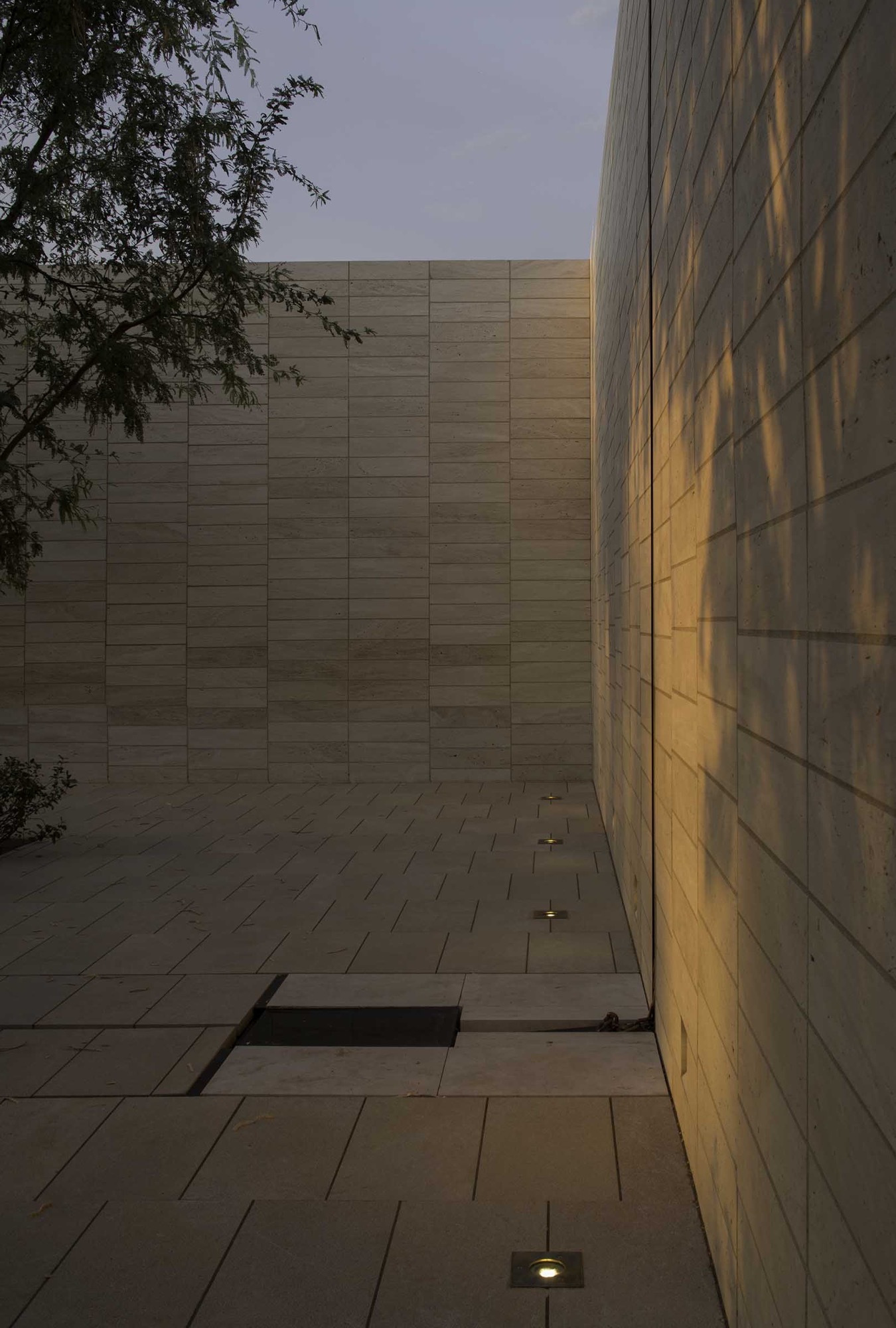 Gallery of Stone Court Villa / Marwan Al Sayed Inc. - 11