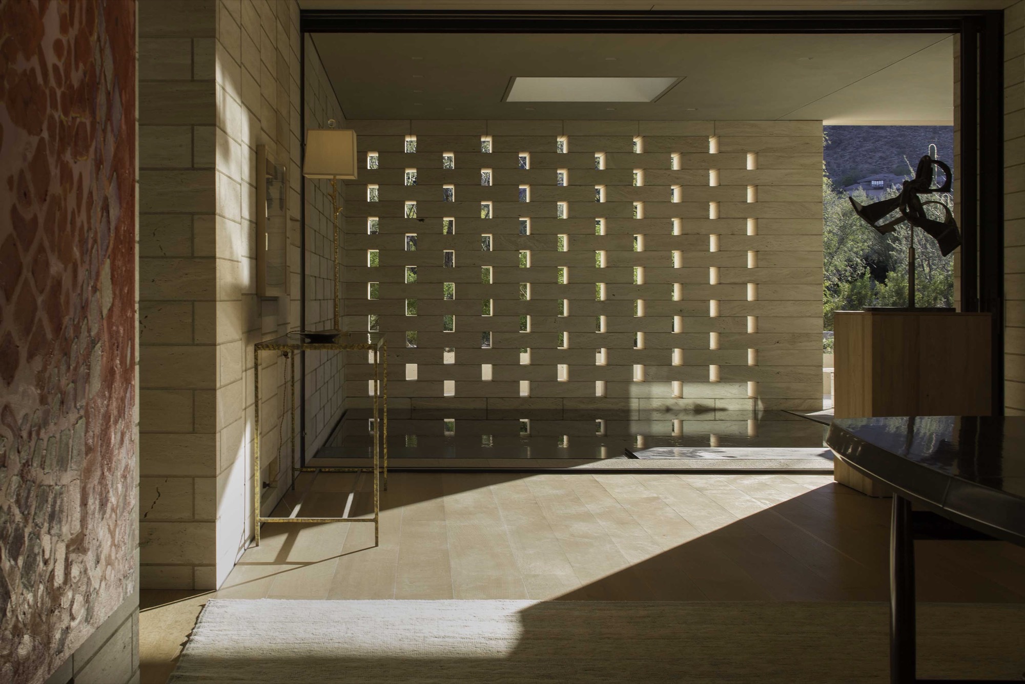 Galería de Casa cortes de piedra / Marwan Al Sayed Inc. - 6