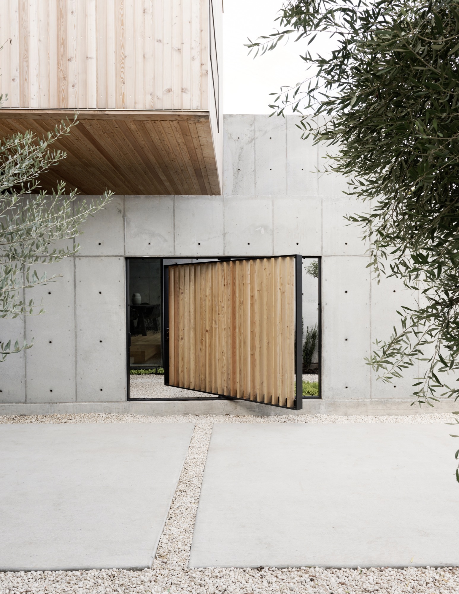 Gallery of Concrete Box House / Robertson Design - 20