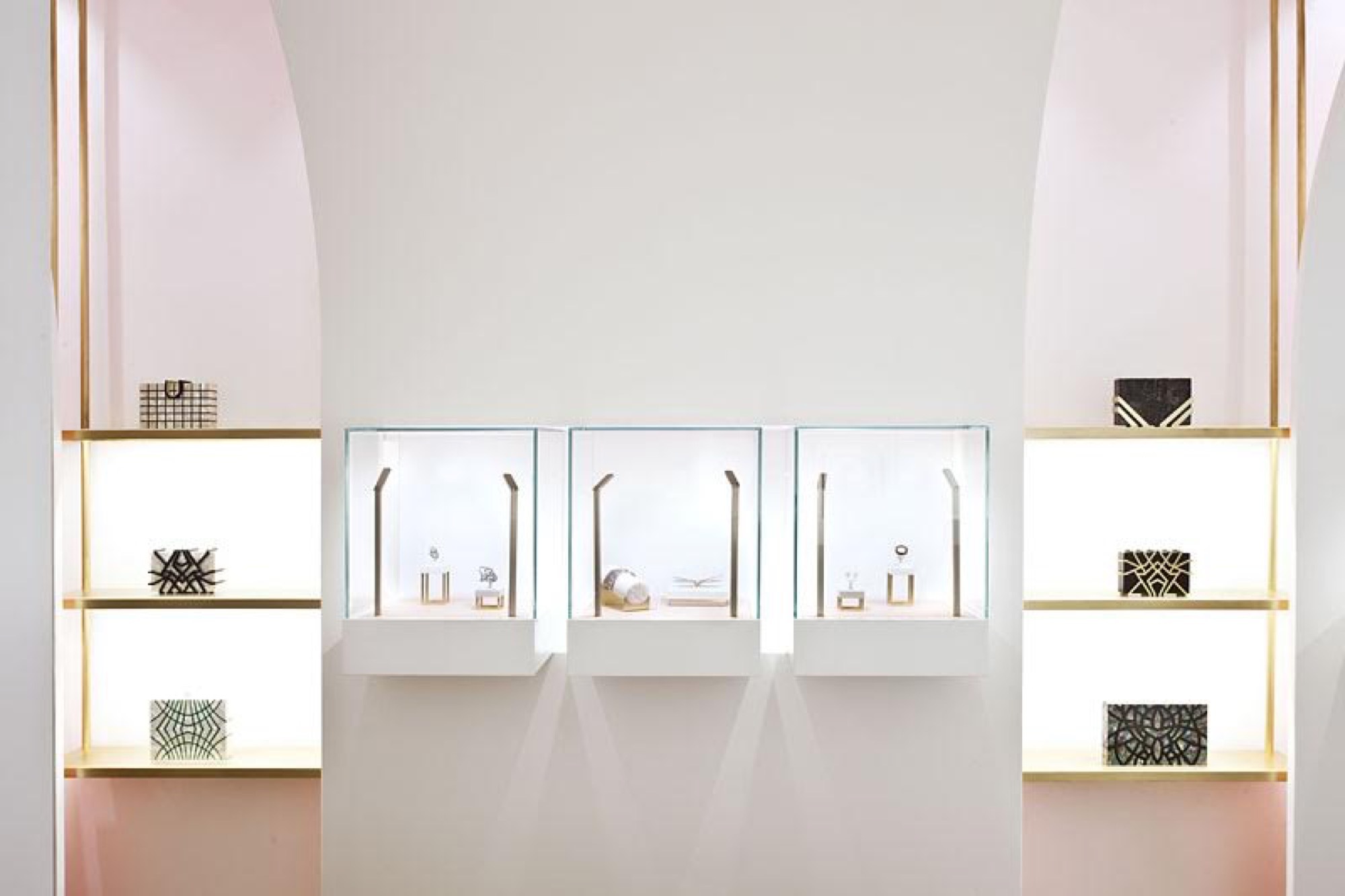 Gallery of Nuun Jewels Store / Brunoir & Java Architecture - 6