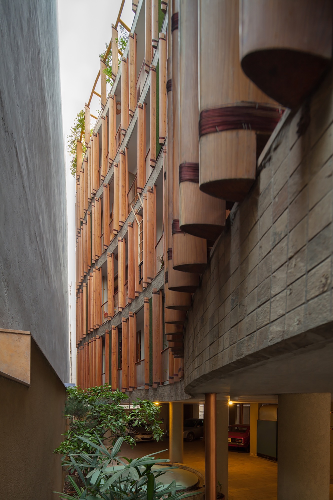 Gallery of Outré House / Anagram Architects - 2