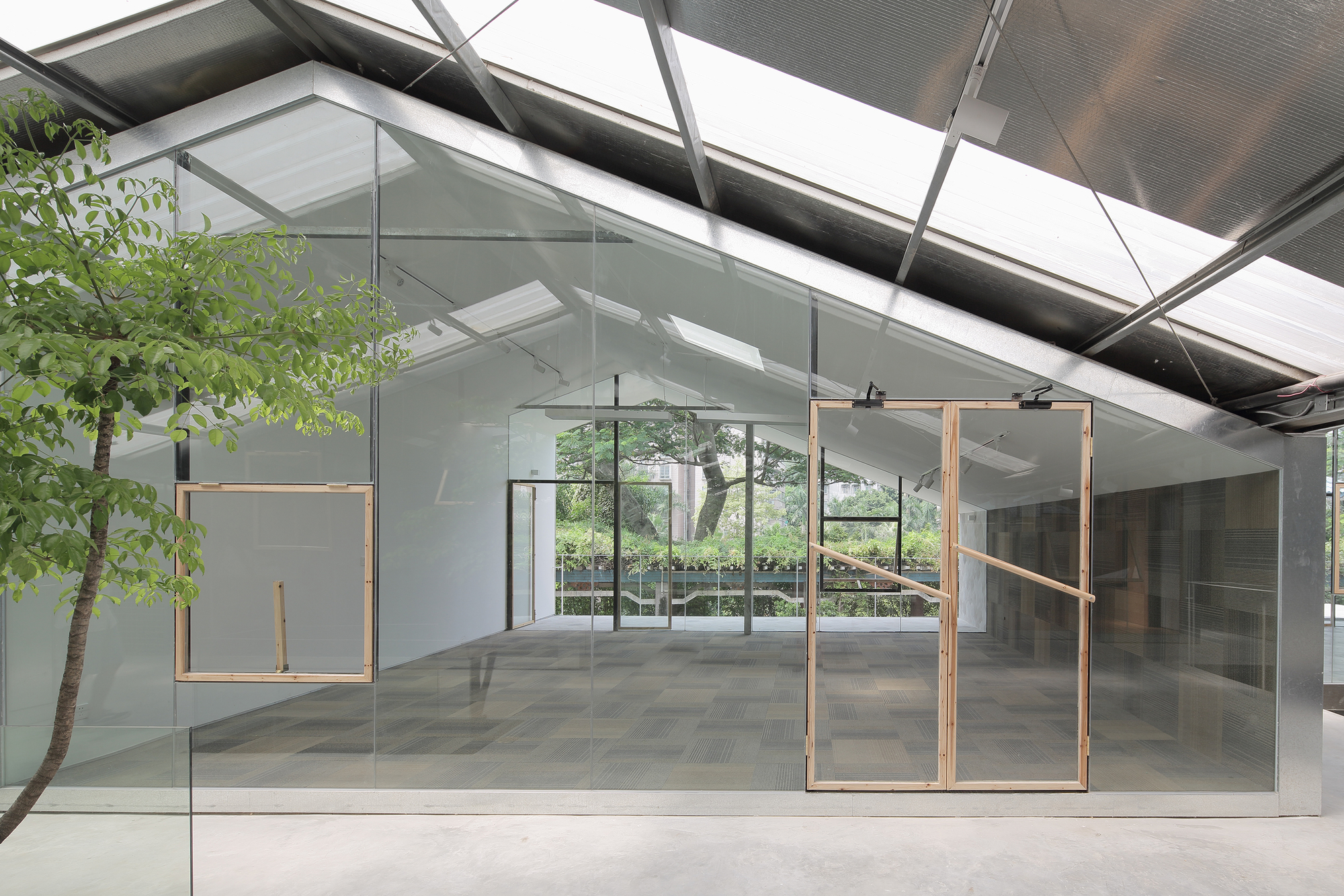 Gallery of Work-Studio in a Plant-House / O-office Architects - 8