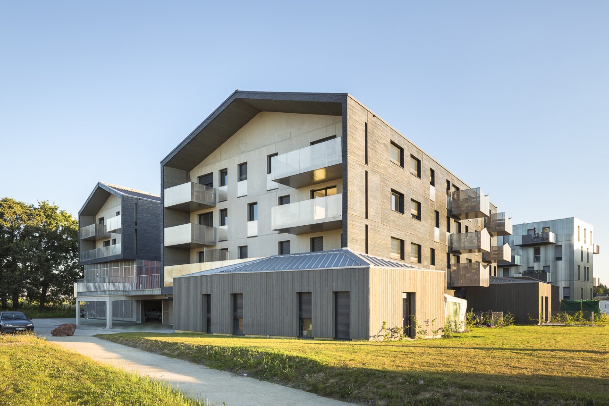 Gallery of LE RHEU / PETITDIDIERPRIOUX Architects - 36