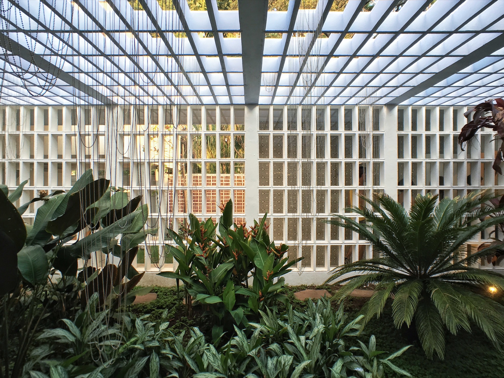 Gallery of Luciana Brito's Gallery / Piratininga Arquitetos Associados - 10