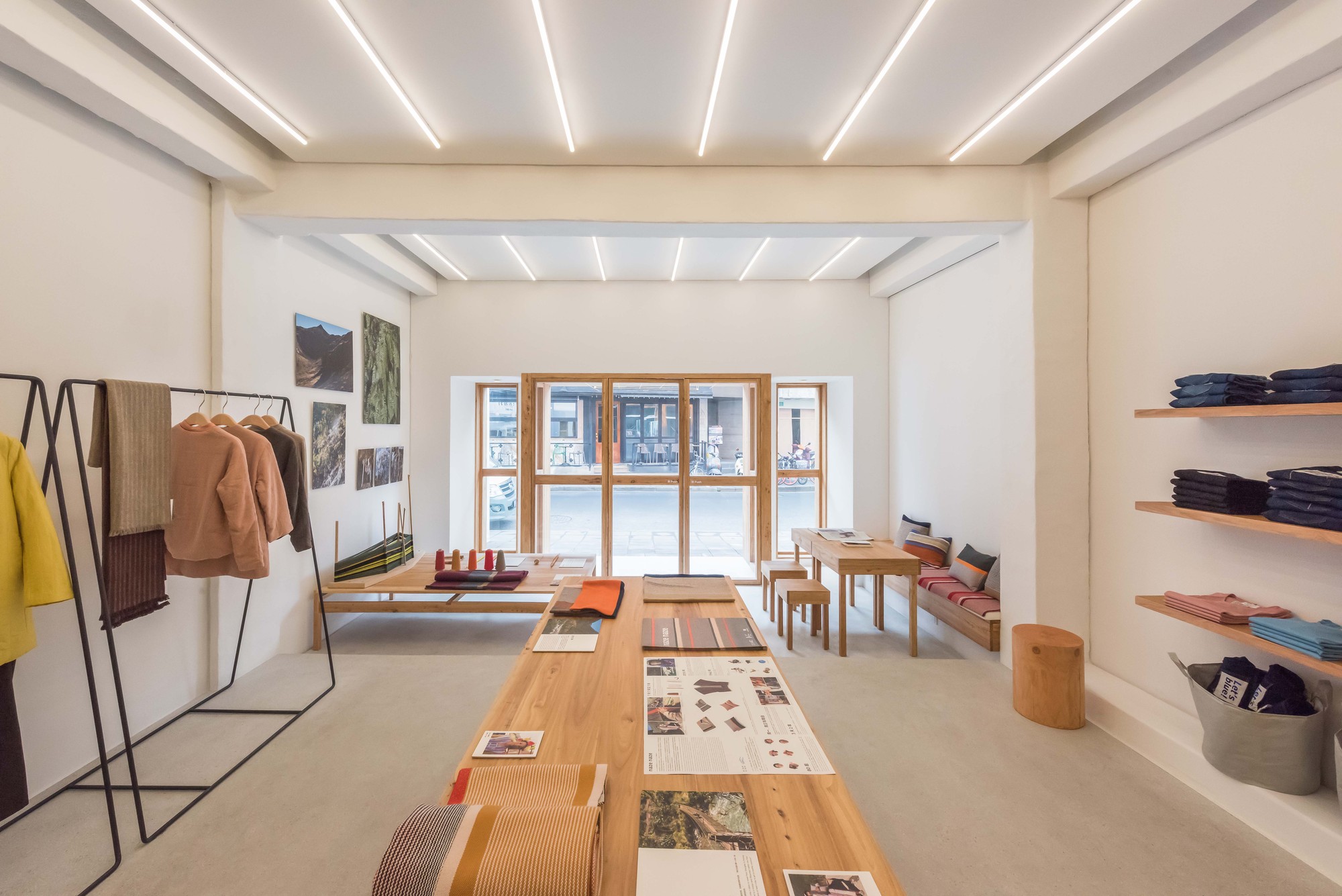 Gallery of klee klee Brand-Launching Store / AIM Architecture - 3