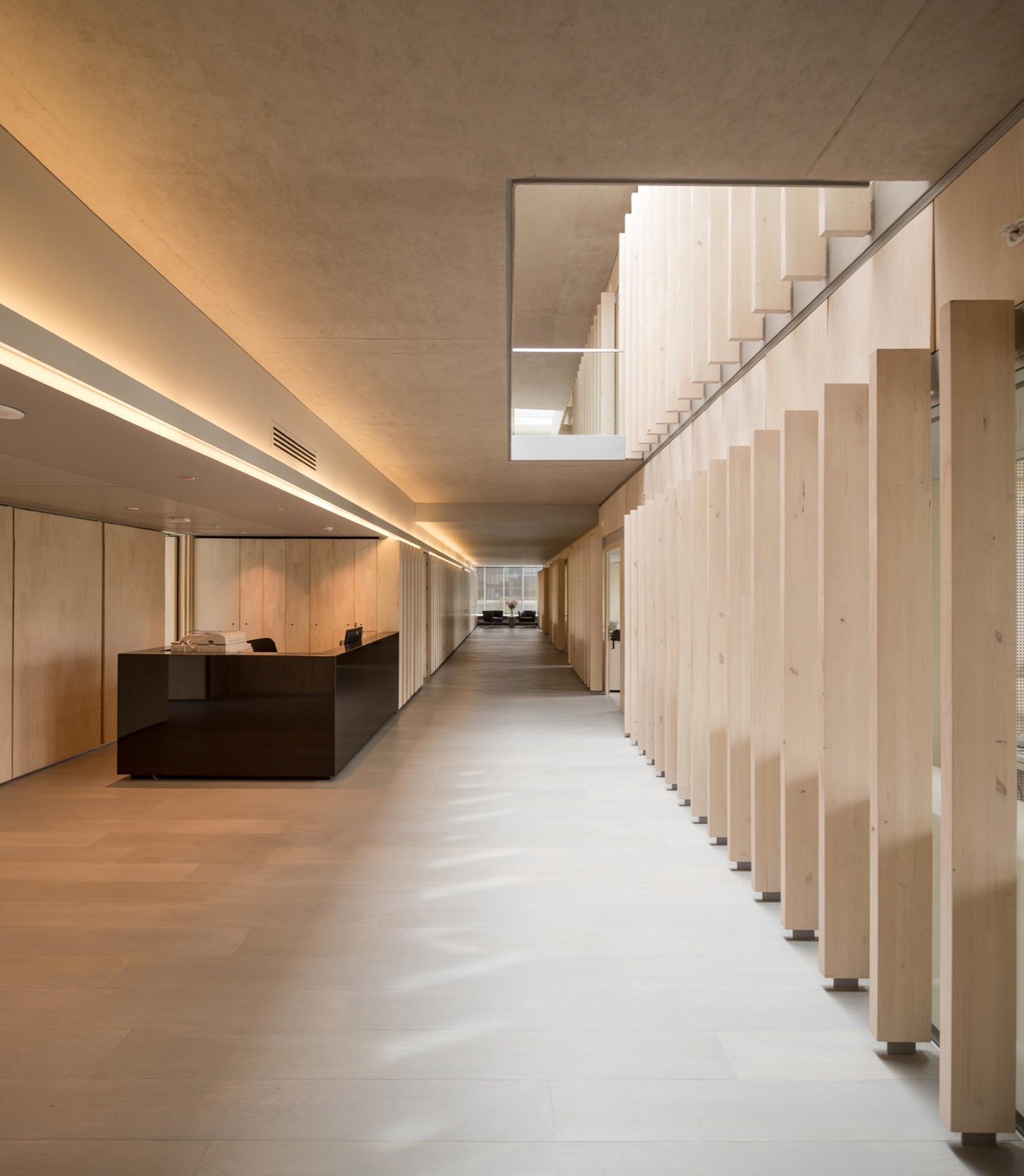 Galeria de Edifício MGV / +arquitectos, Gubbins Arquitectos - 6