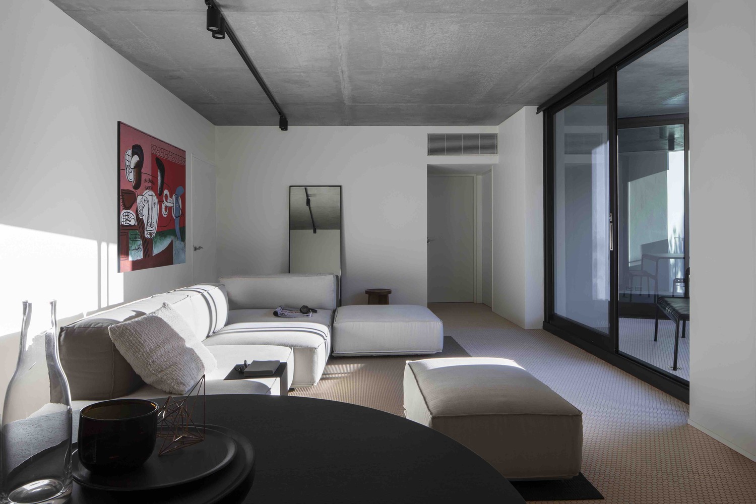 Gallery of Crown 515 / Smart Design Studio - 5