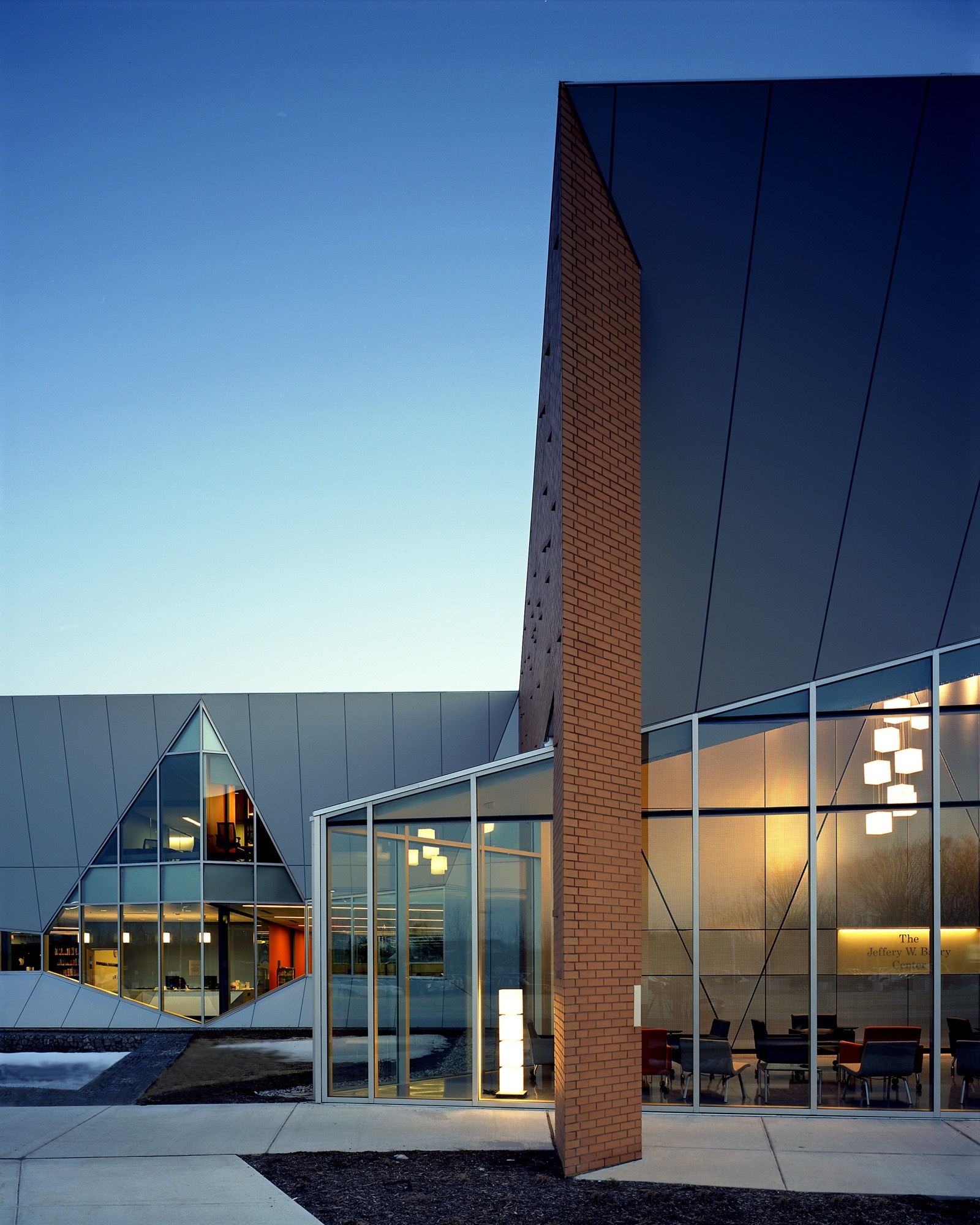 Gallery of Walsh College / Valerio Dewalt Train Associates - 27