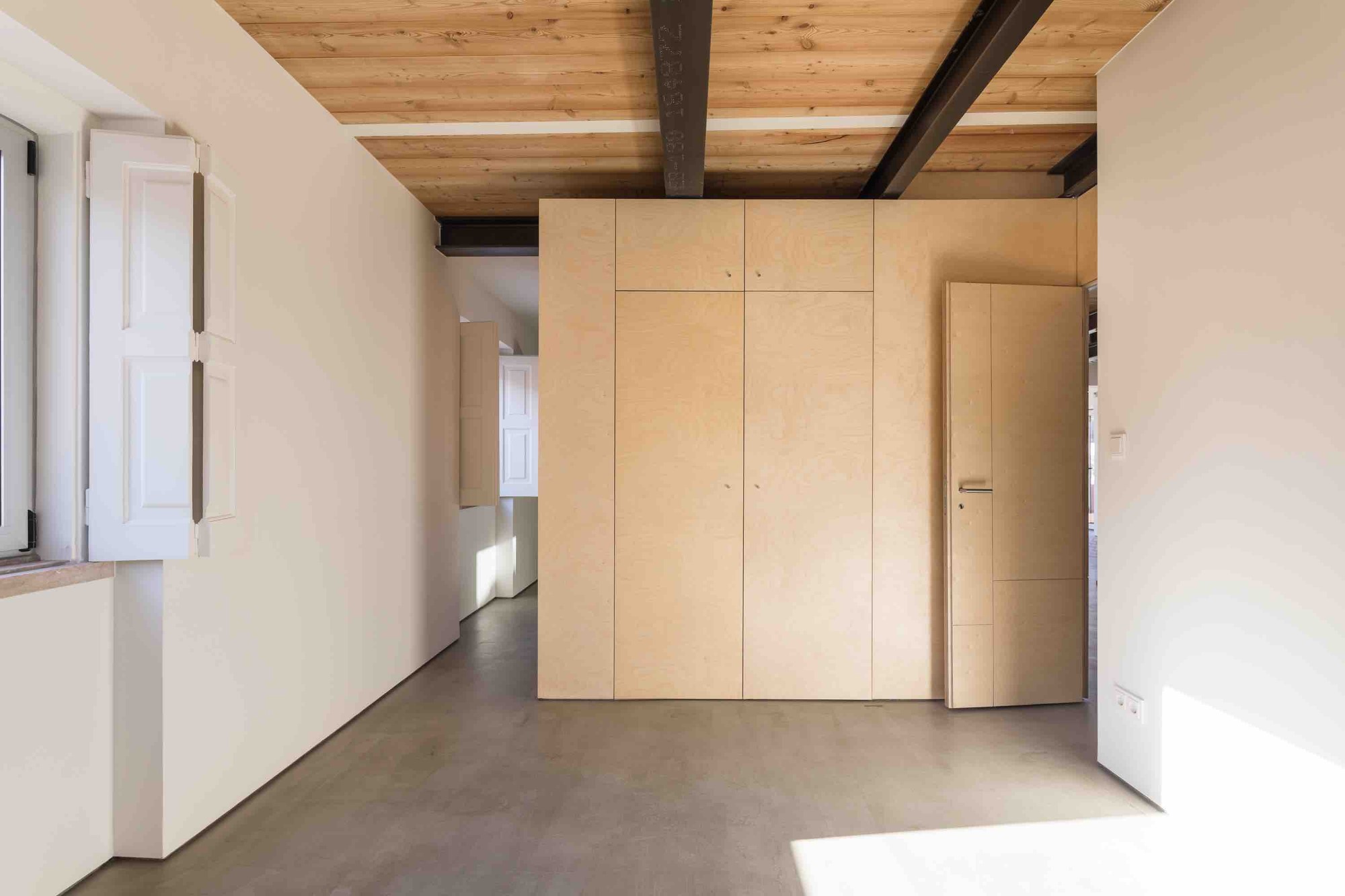 Gallery of House in Trafaria / Manuel Tojal Architects - 21