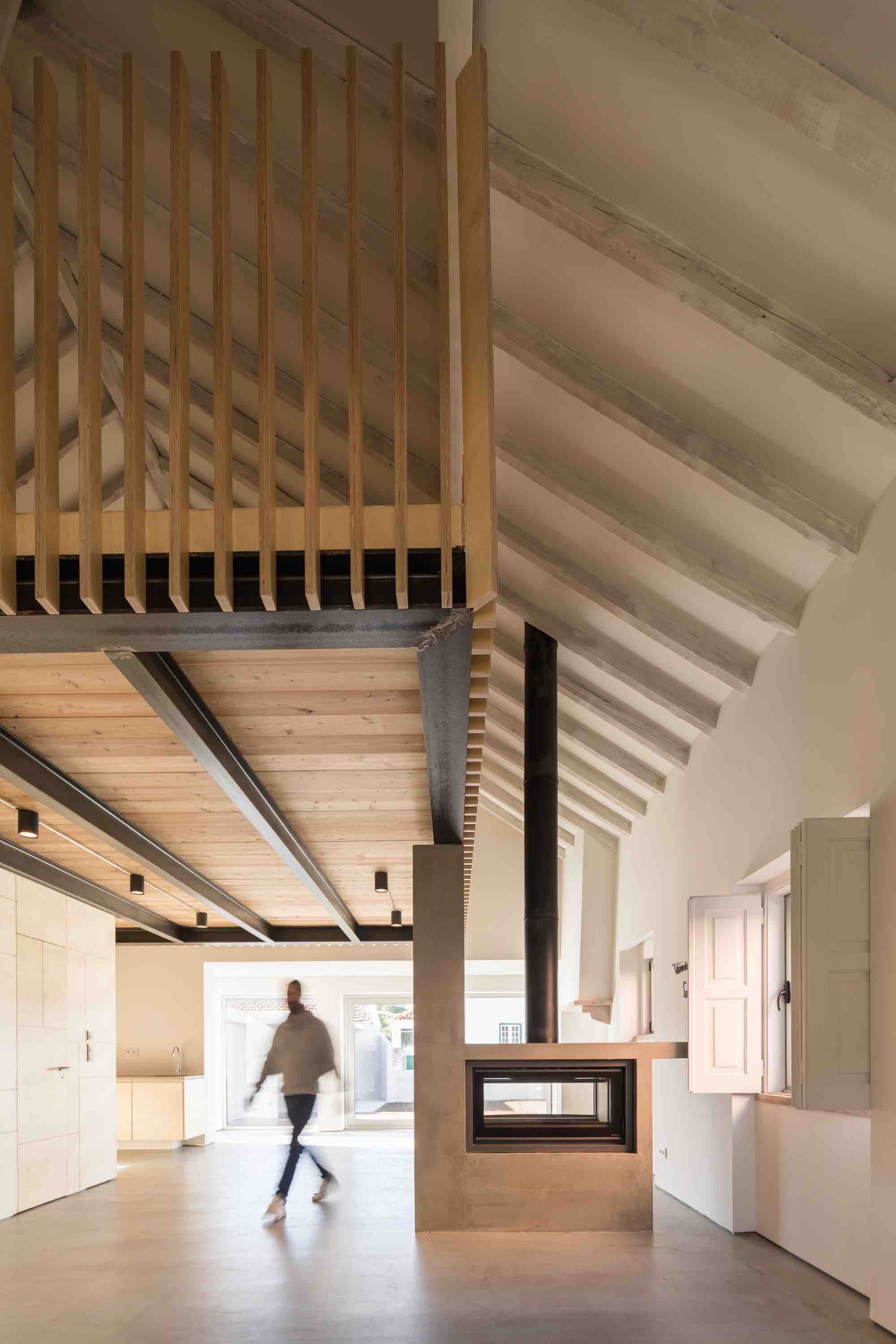 Gallery of House in Trafaria / Manuel Tojal Architects - 12