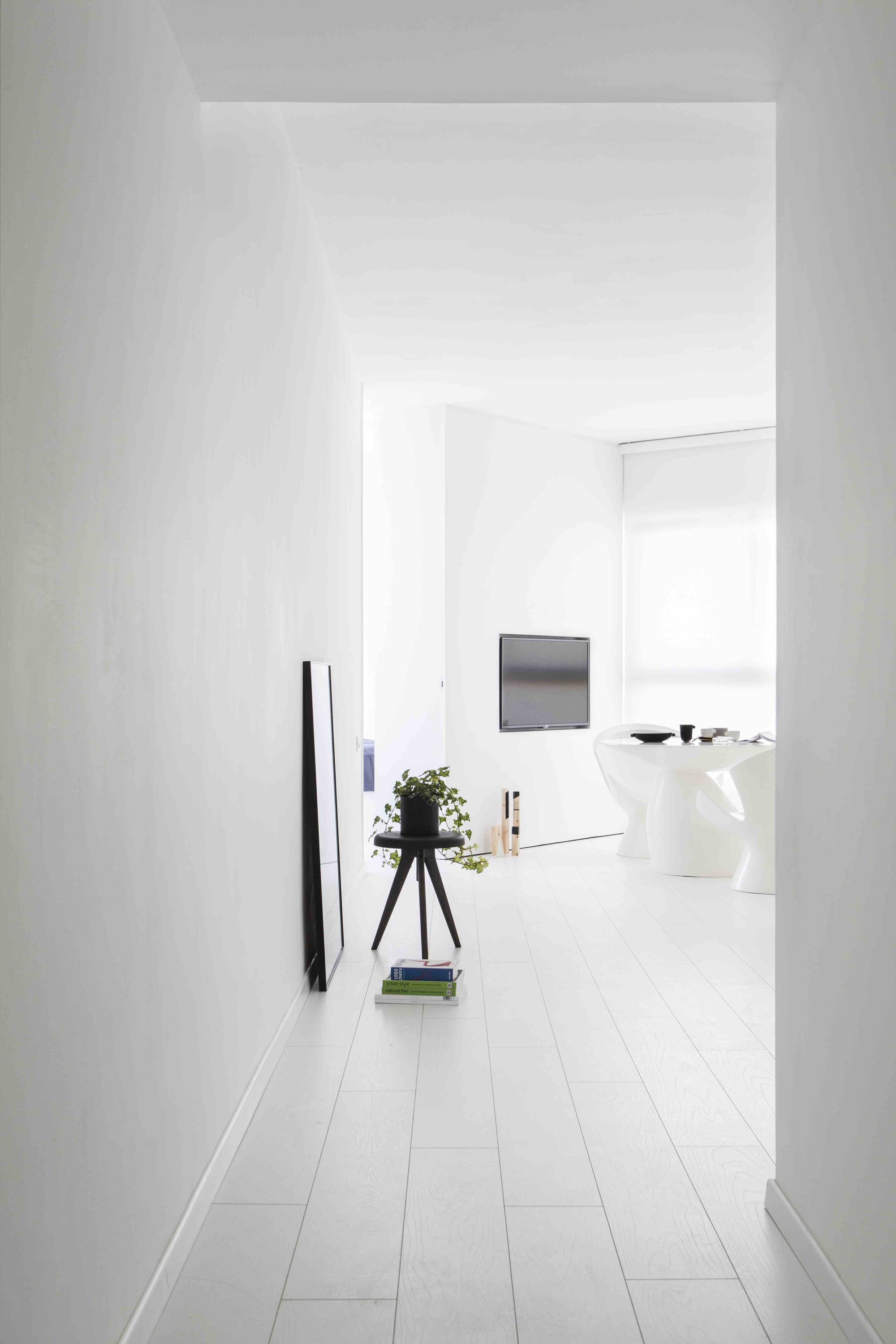 Gallery of S|H Apartment / YAEL PERRY | INTERIOR DESIGNER - 13