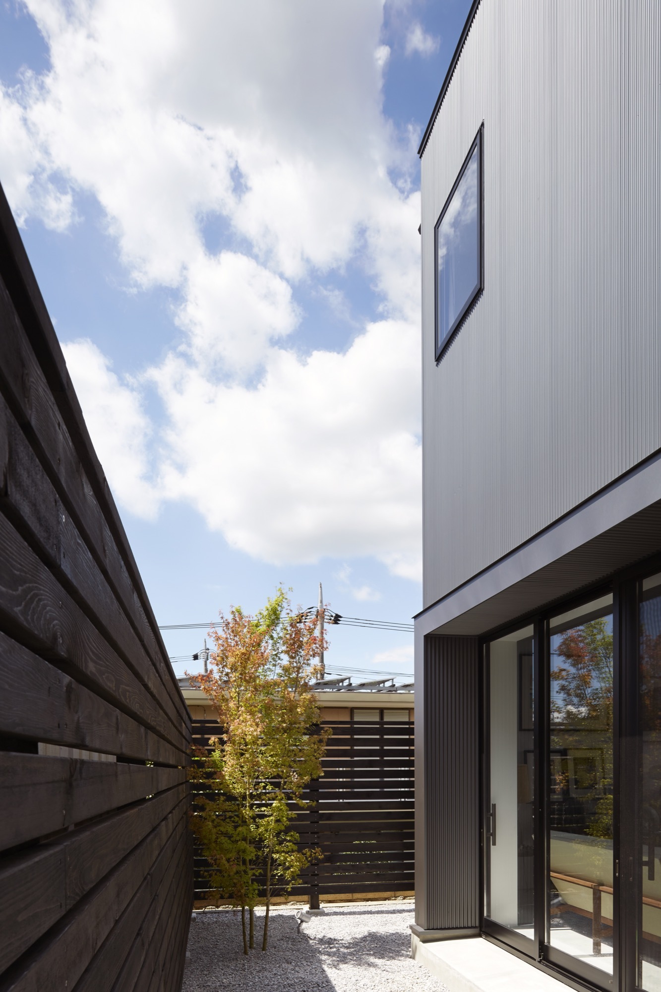 Gallery of Black Box House / TAKATINA LLC - 19