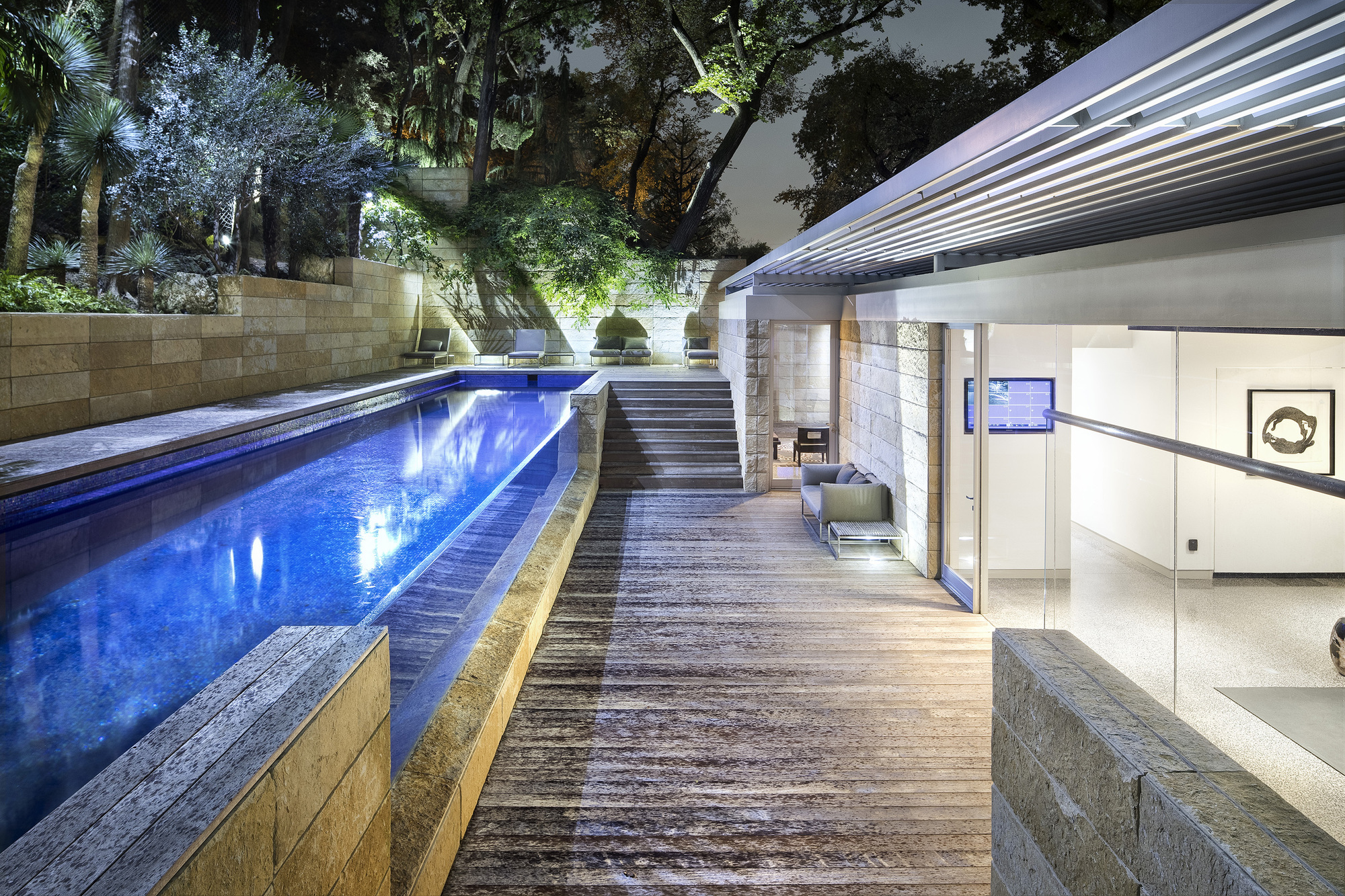 Gallery of Vertical House / Miró Rivera Architects - 6