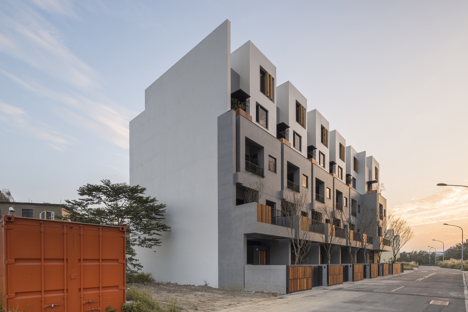 Gallery of Light-House / Shen Ting Tseng architects - 15