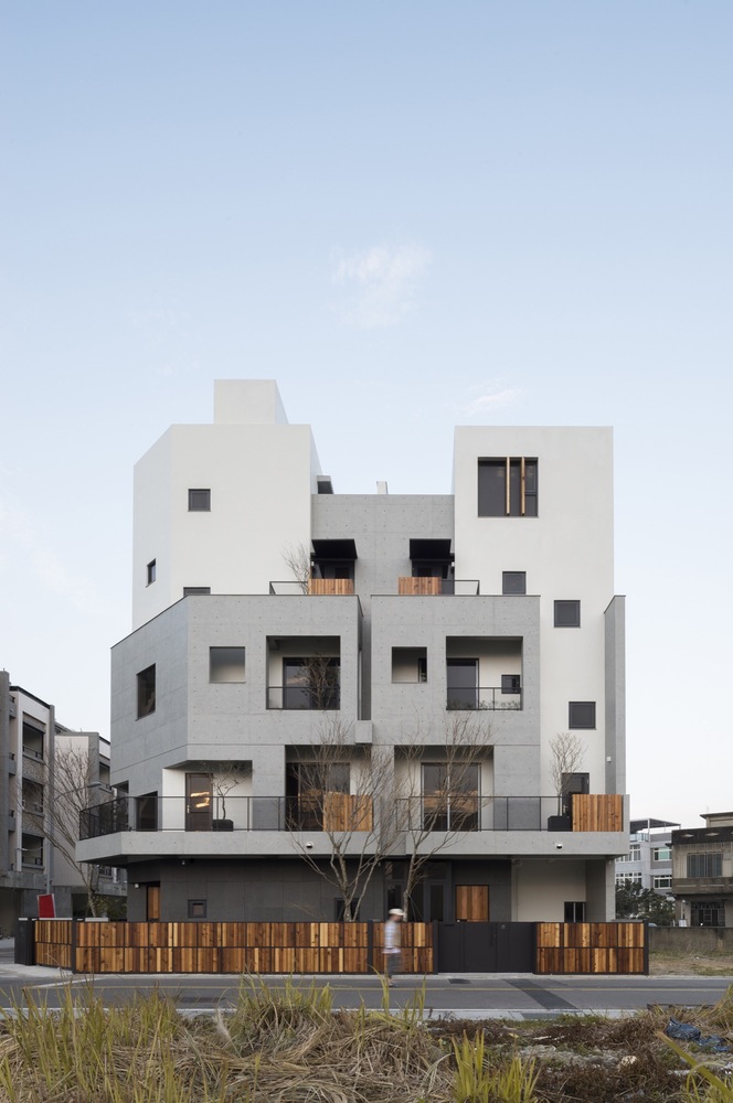 Gallery of Light-House / Shen Ting Tseng architects - 1
