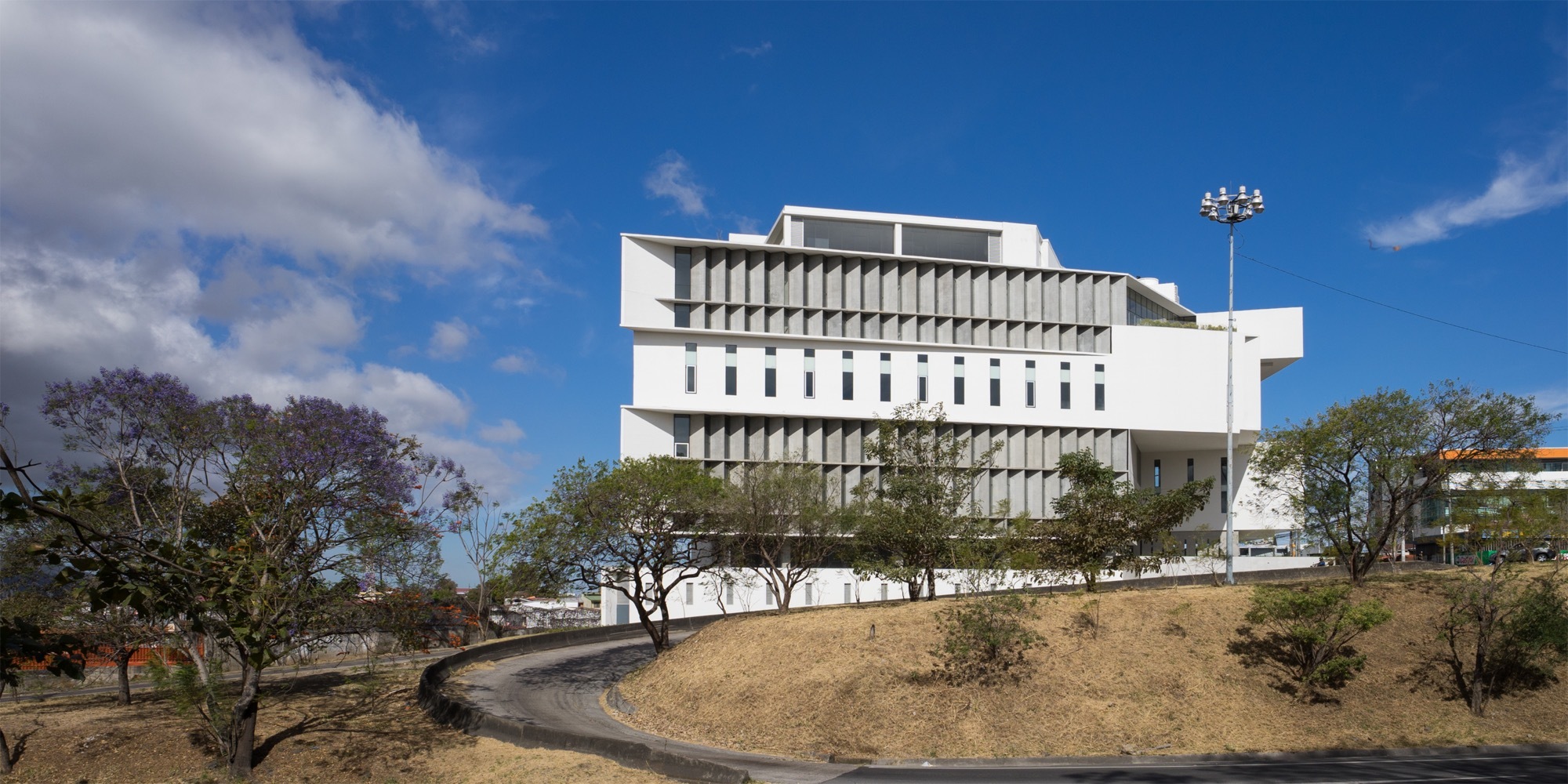 Gallery of Oficentro Asebanacio / ICESA - 15