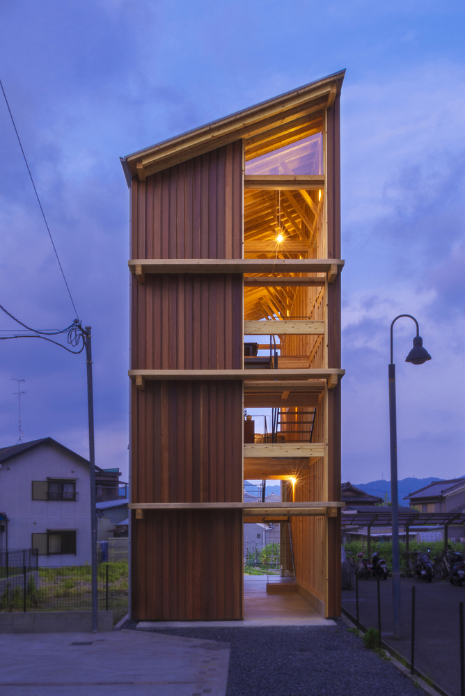 Gallery of 22 Skinny Houses With a Narrow Footprint and a Broad Impact - 22