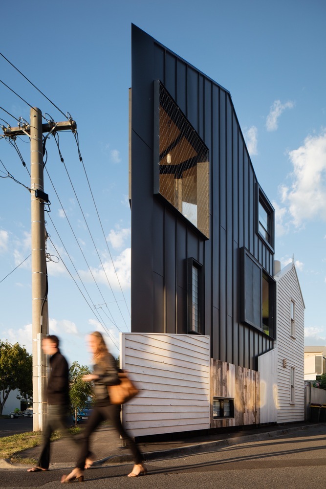 Gallery of 22 Skinny Houses With a Narrow Footprint and a Broad Impact - 63
