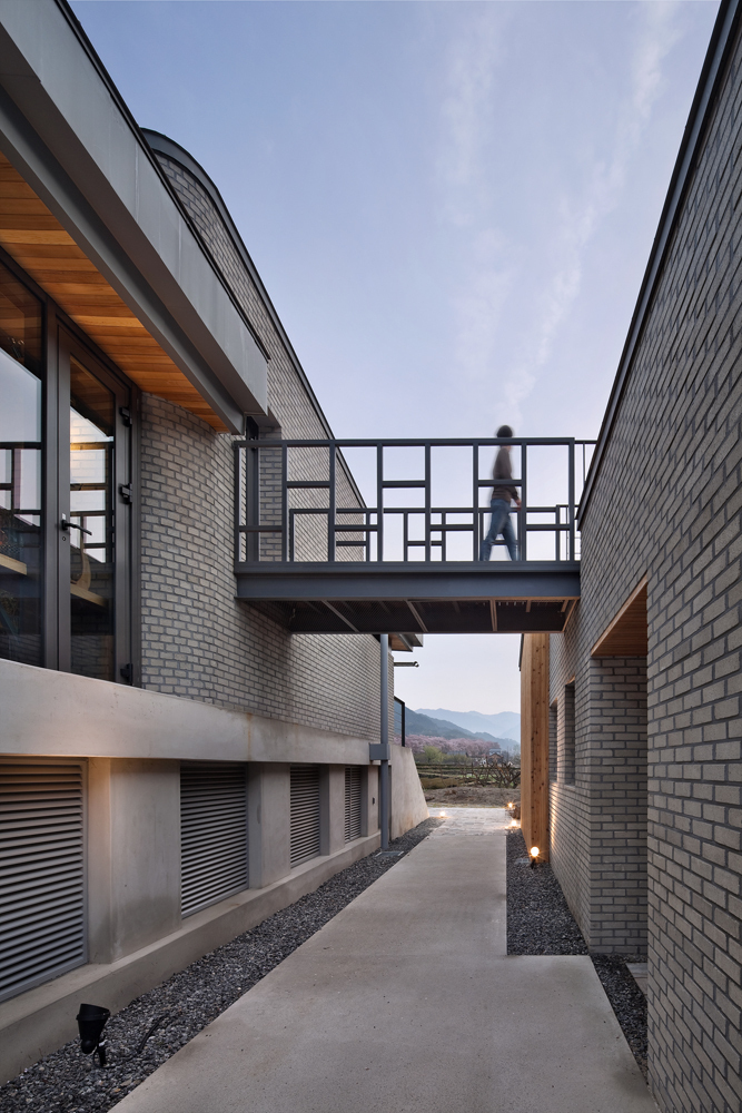 Gallery of 12 Dynamic Buildings in South Korea Pushing the Brick ...