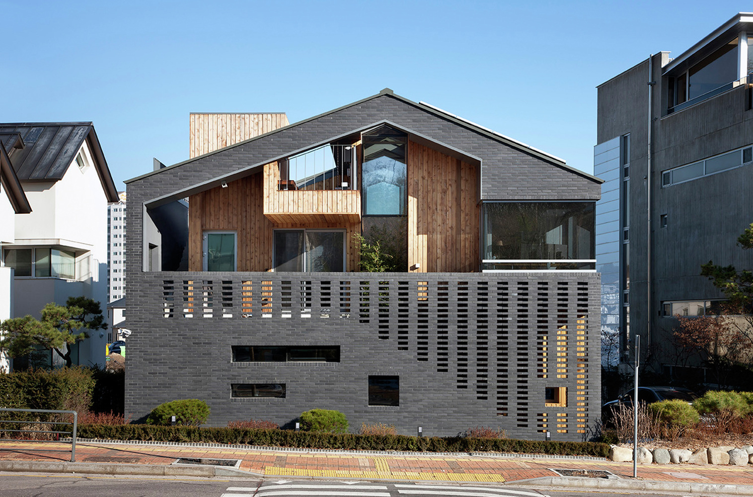 Gallery of 12 Dynamic Buildings in South Korea Pushing the Brick ...