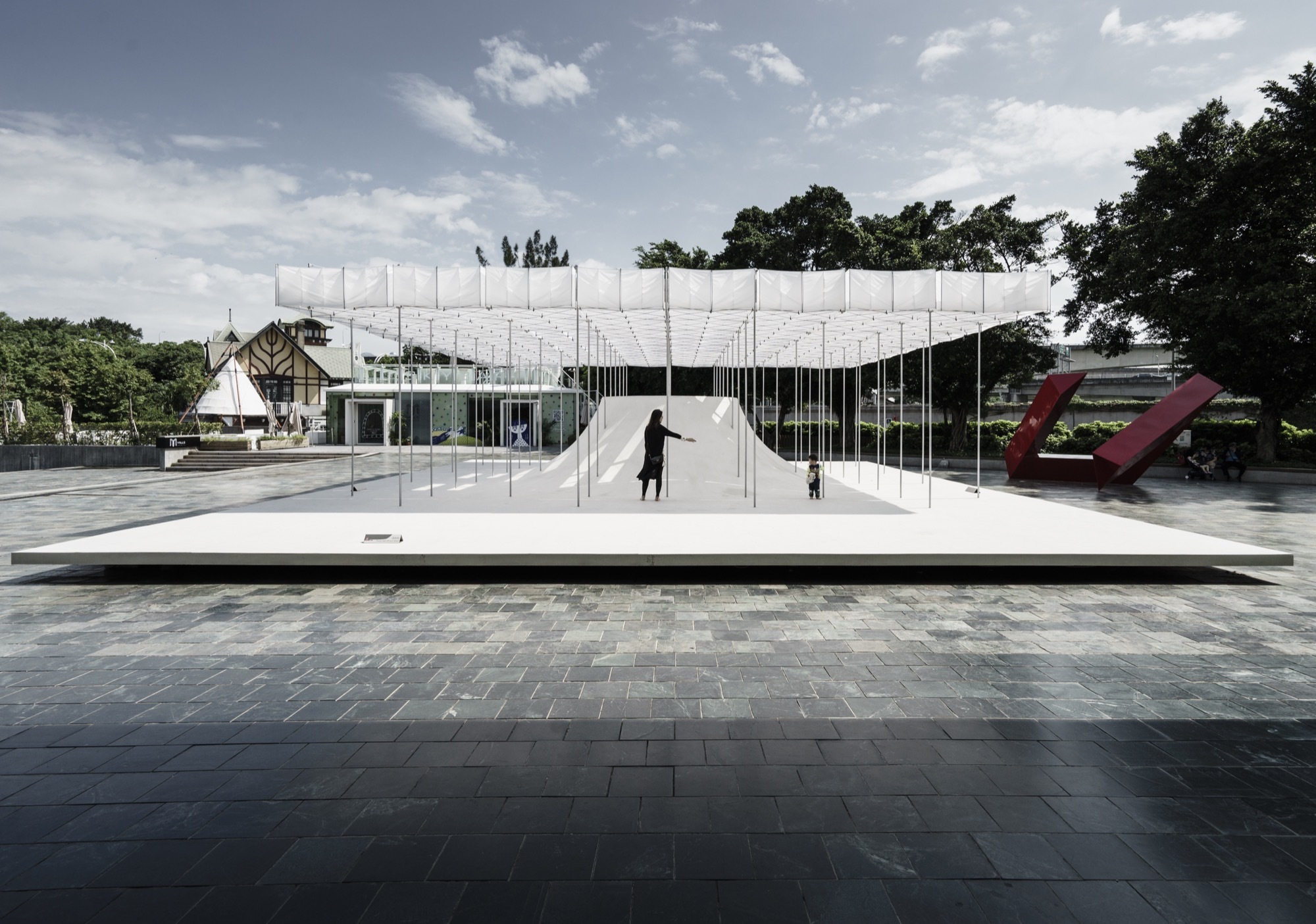 Gallery of Floating Pavilion / Shen Ting Tseng architects - 26