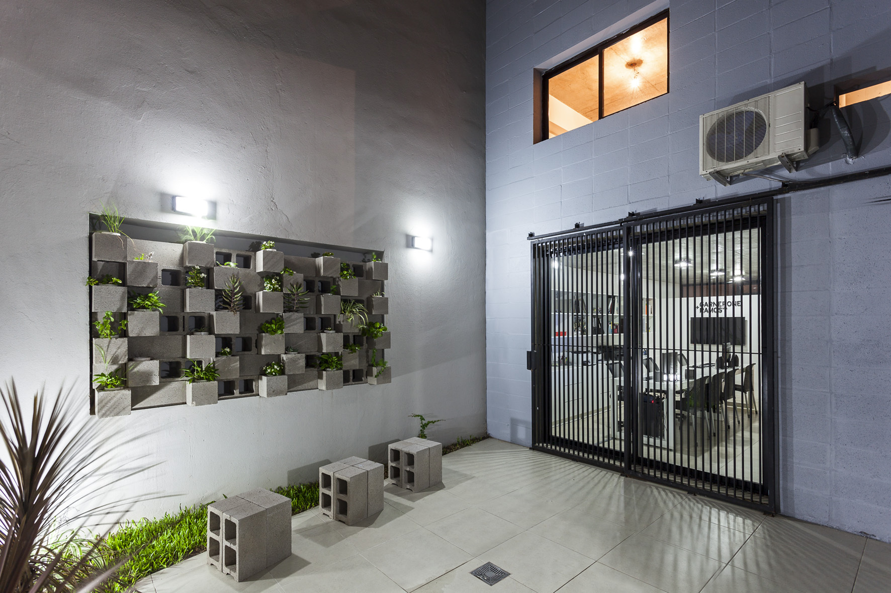 Galeria de Edifício Tucumán / Garnerone + Ramos Arq - 21