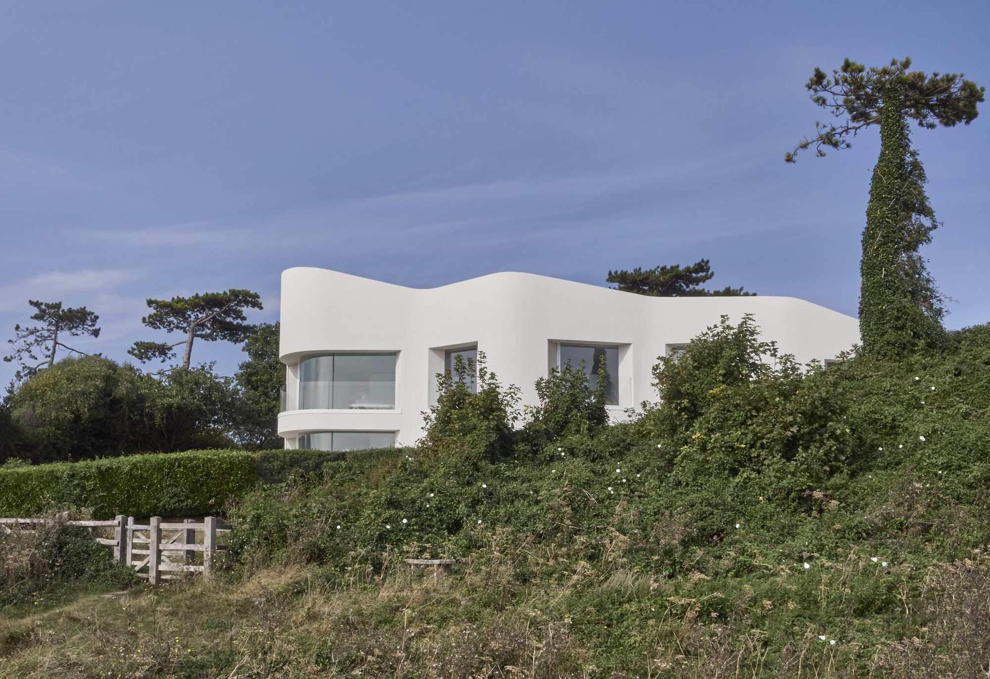 Gallery of Ness Point House / Tonkin Liu Architects - 2