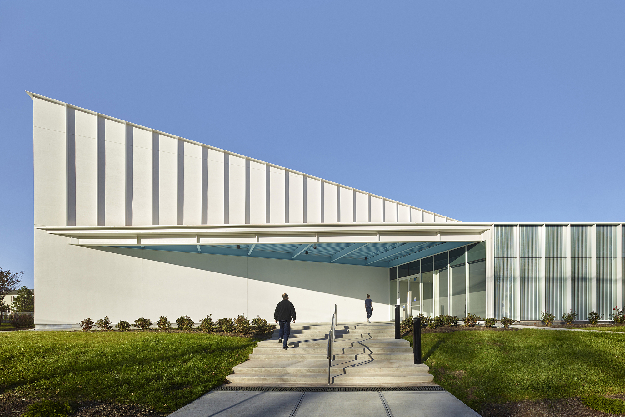 Gallery of TREC Newark Housing Authority / ikon.5 architects - 7