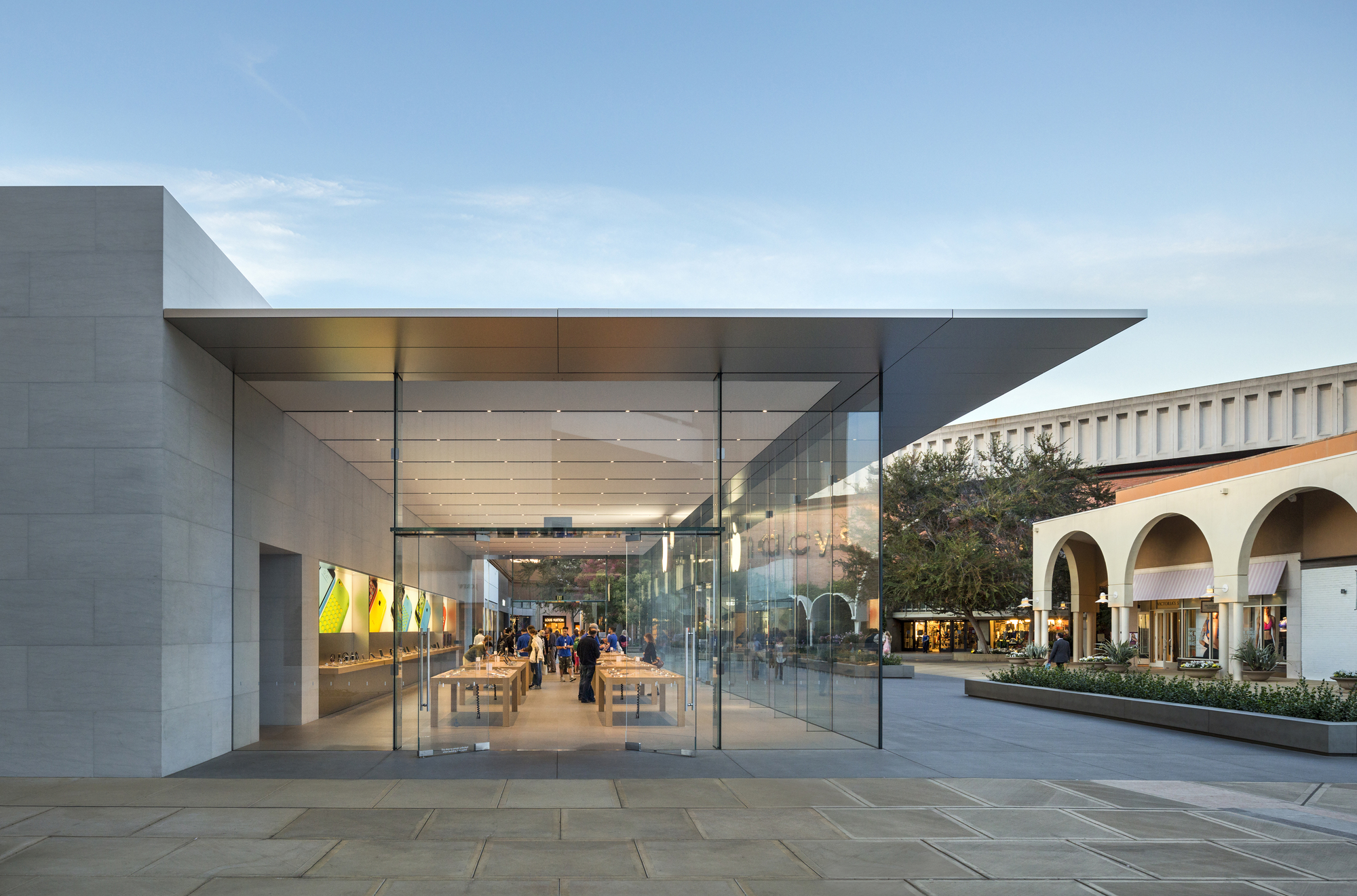 Apple Stores Facade