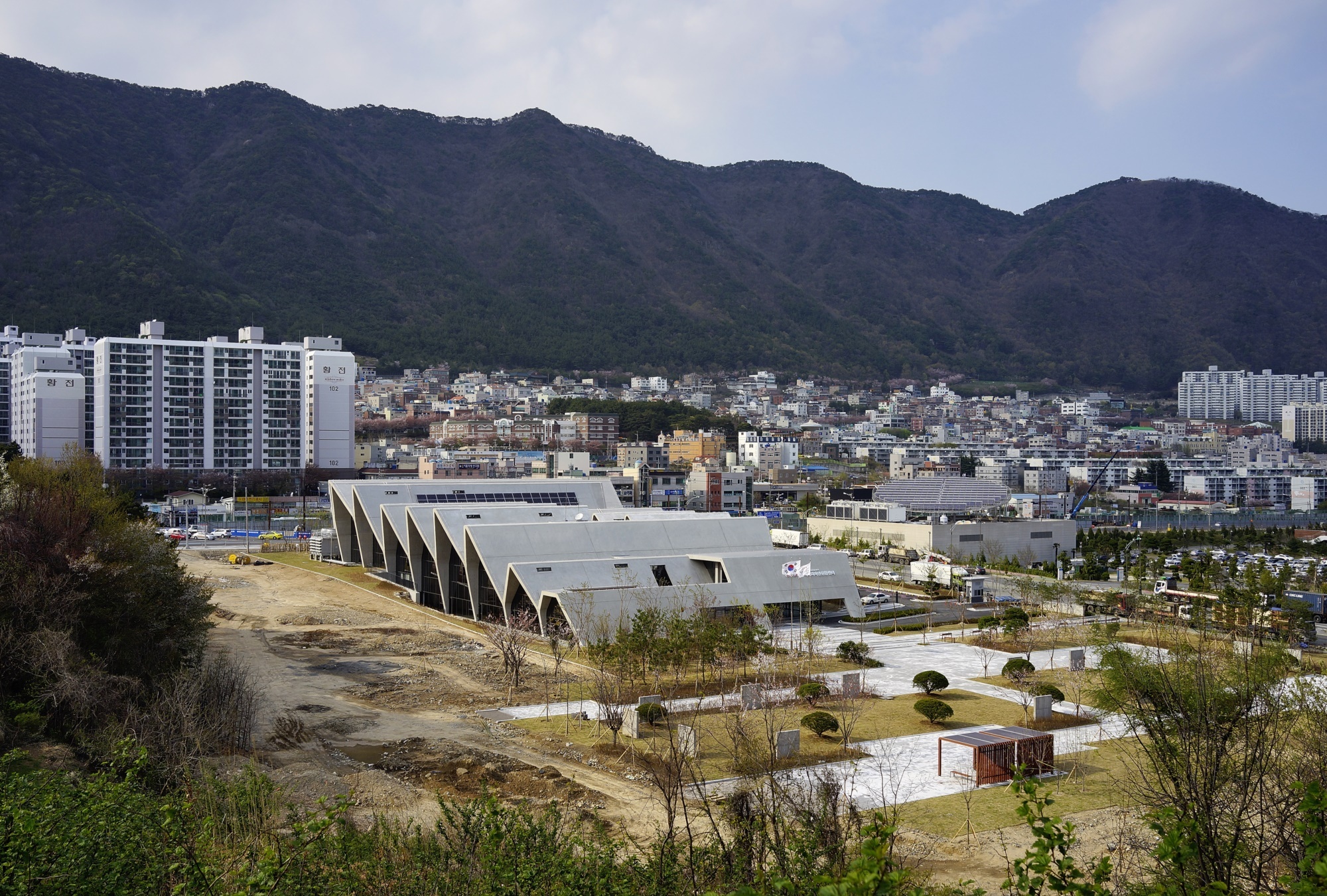 Gallery of Design Strategy & Research Center / THE_SYSTEM LAB - 20