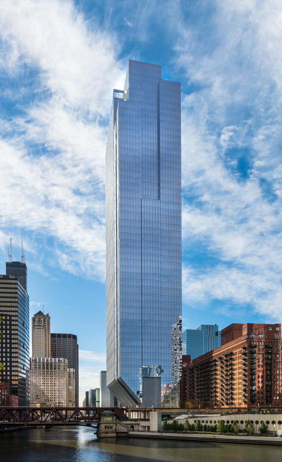 Gallery of 150 North Riverside / Goettsch Partners - 6