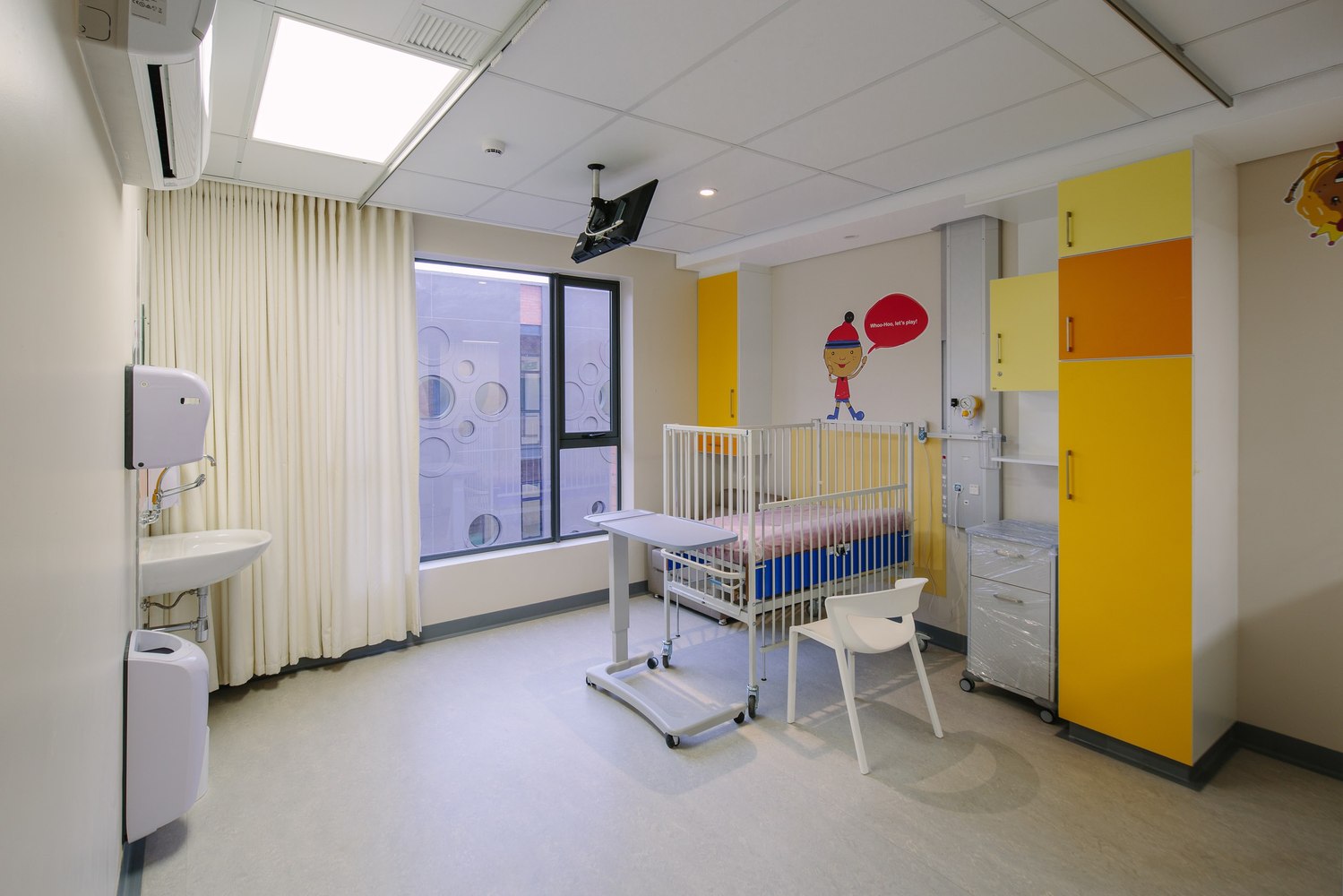 Gallery of Nelson Mandela Children's Hospital / Sheppard Robson + John ...