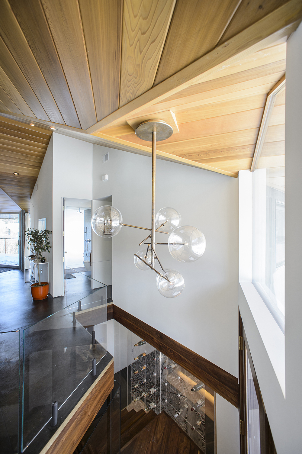 Gallery of Trefoil Glass House / J.Roc Design - 13