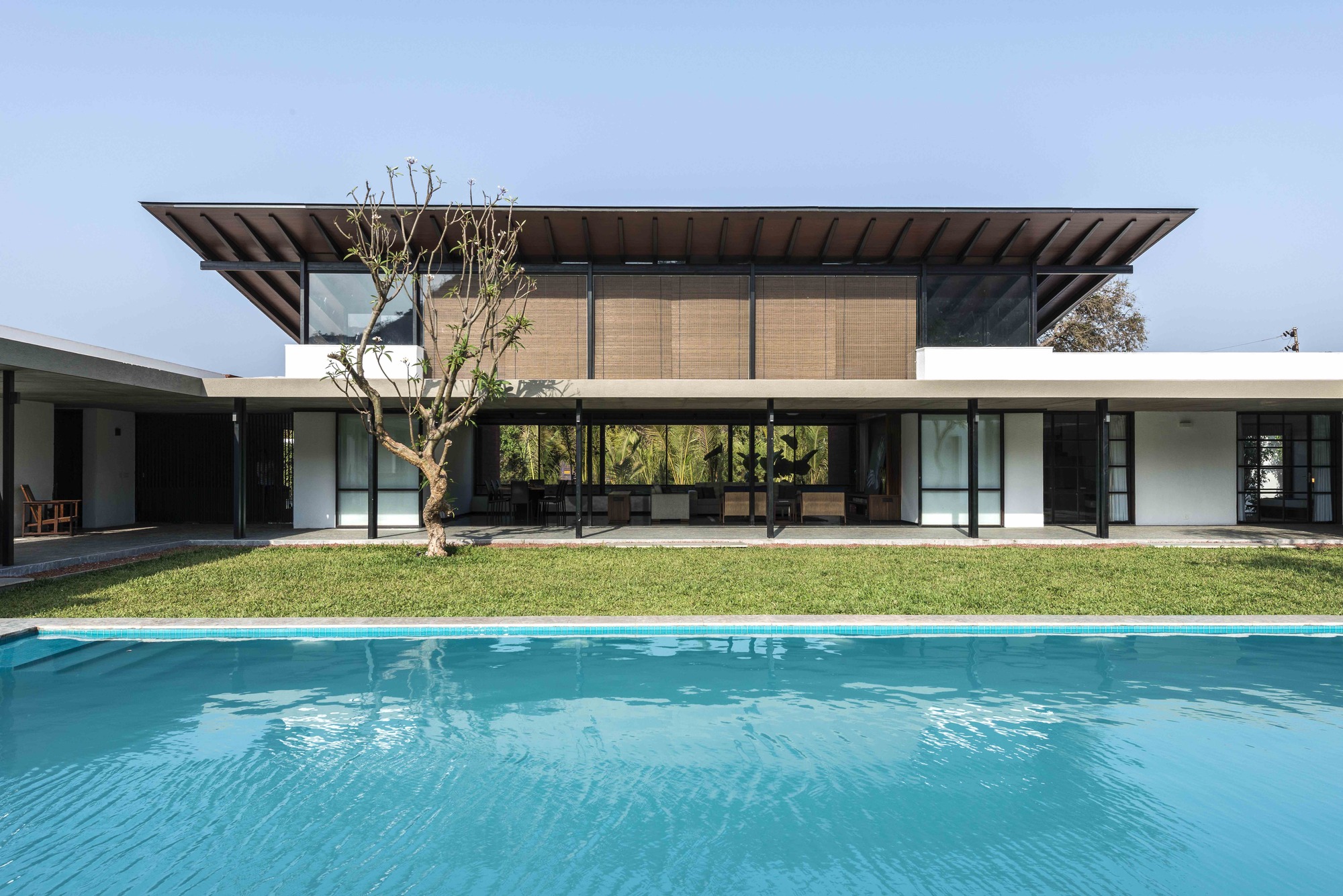 Galería de Las Casas Gemelas / SPASM Design Architects - 9